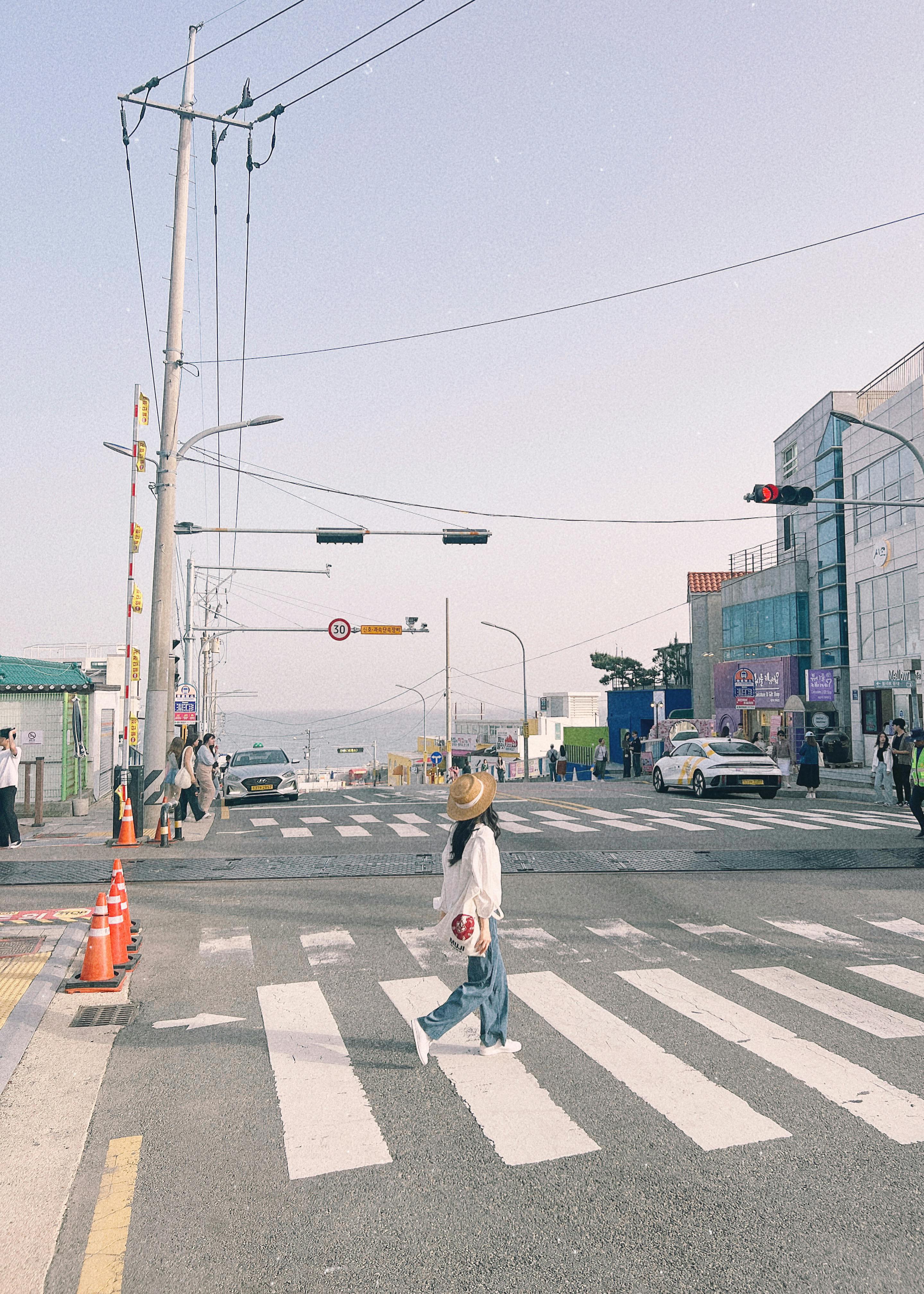 Pedestrian Crossing in Busan, South Korea · Free Stock Photo