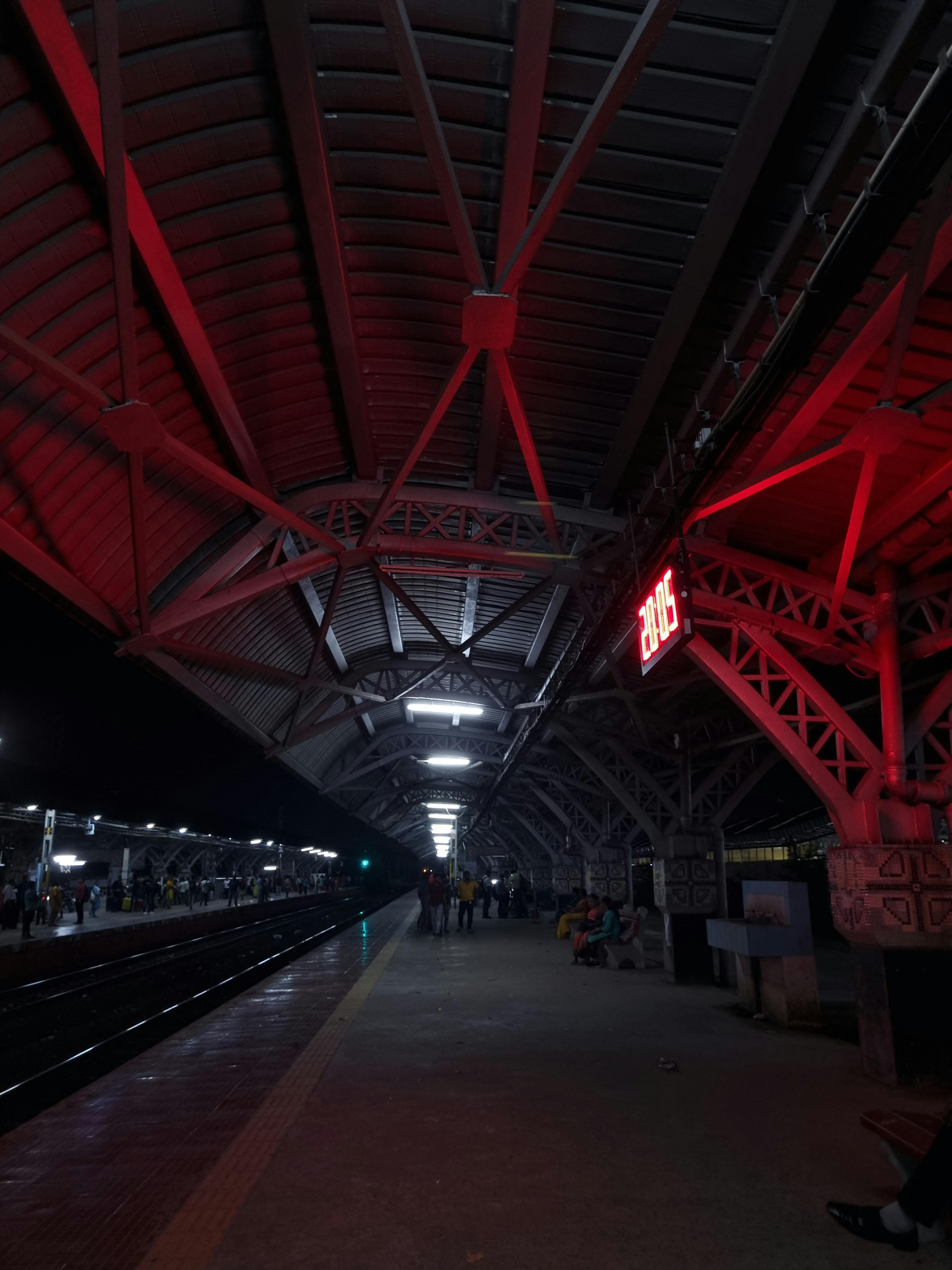 Night View of a Railway Platform in India · Free Stock Photo