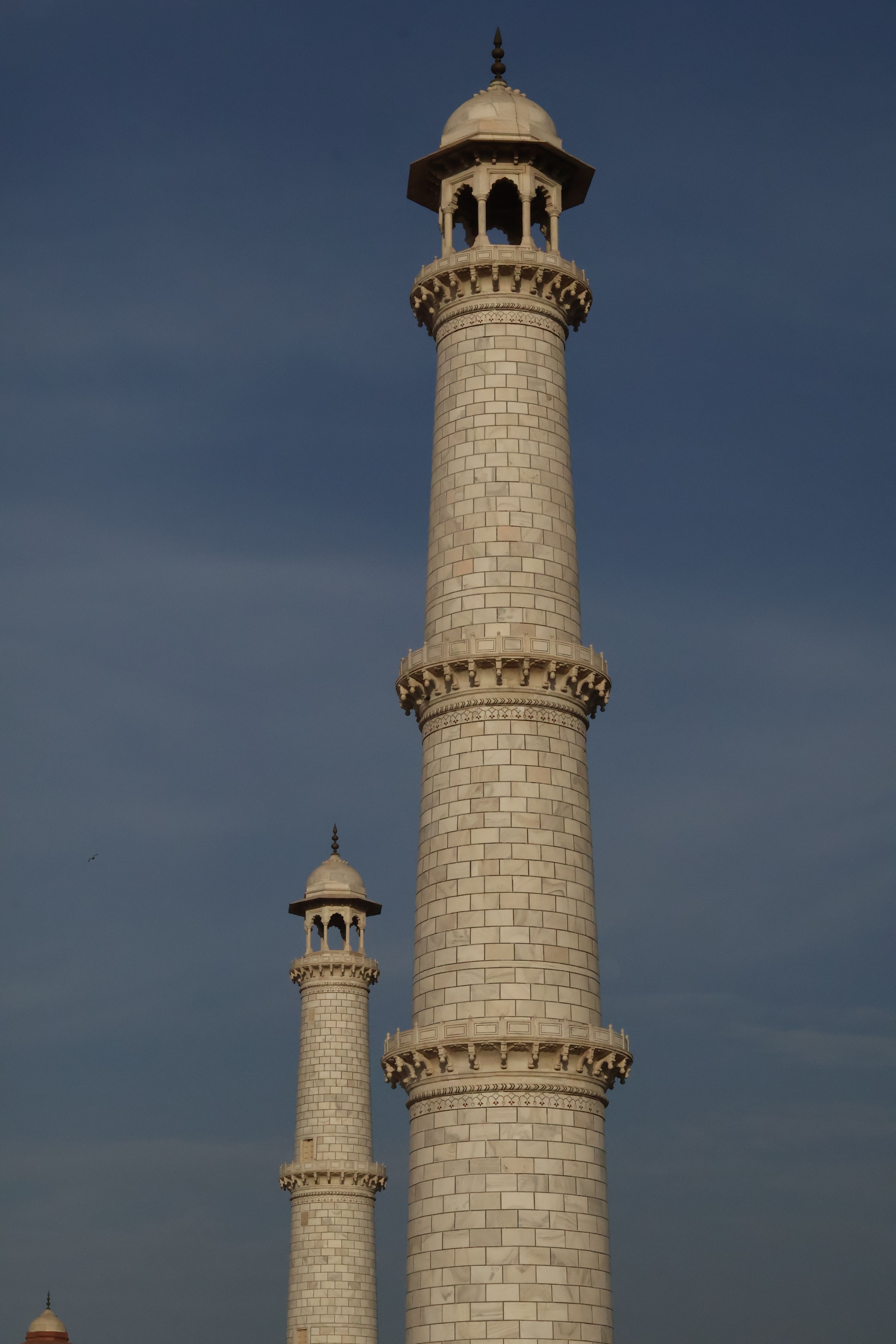 Majestic Minarets of Iconic Taj Mahal · Free Stock Photo