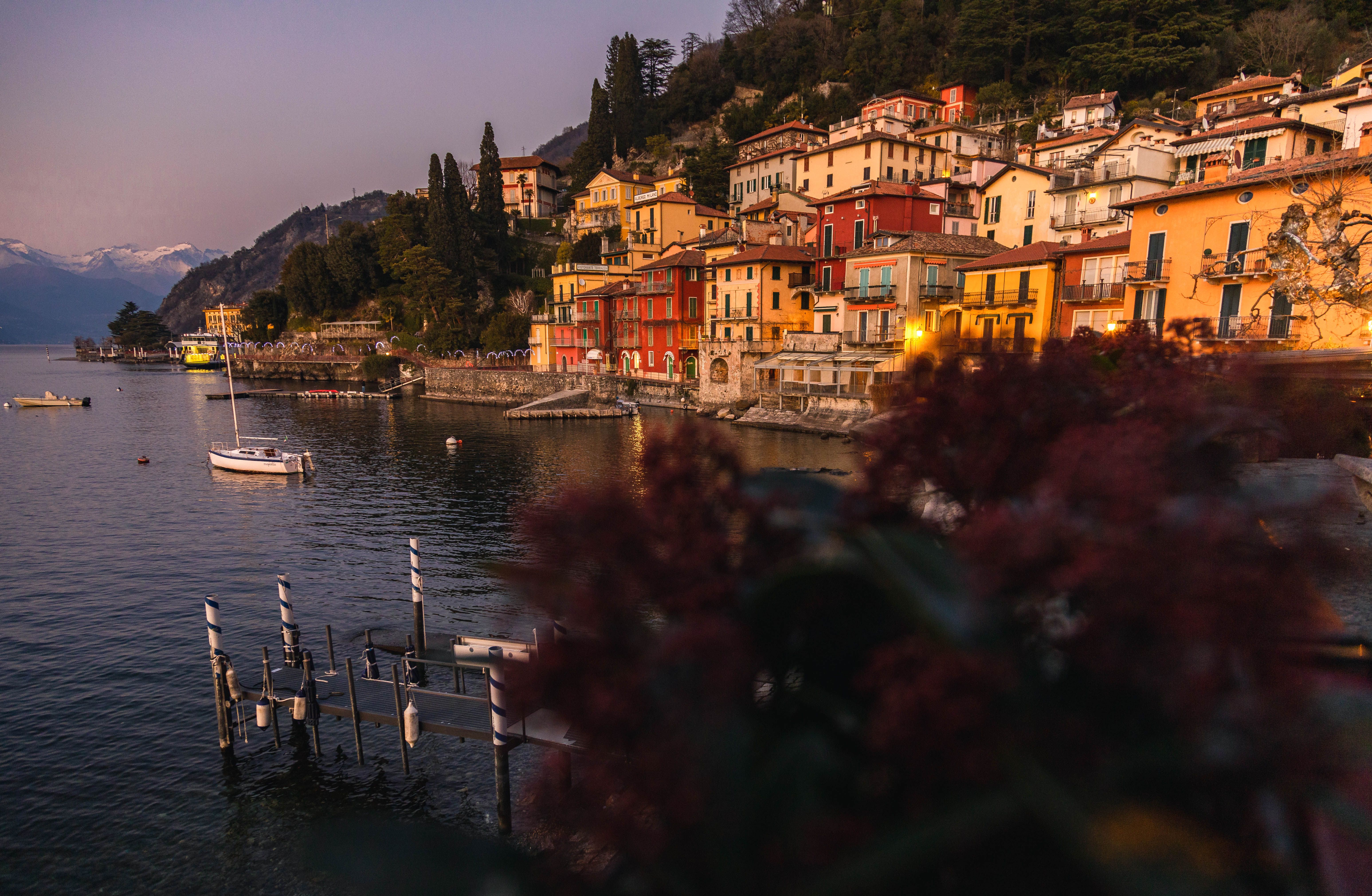 Scenic Sunset View of Lake Como in Italy · Free Stock Photo