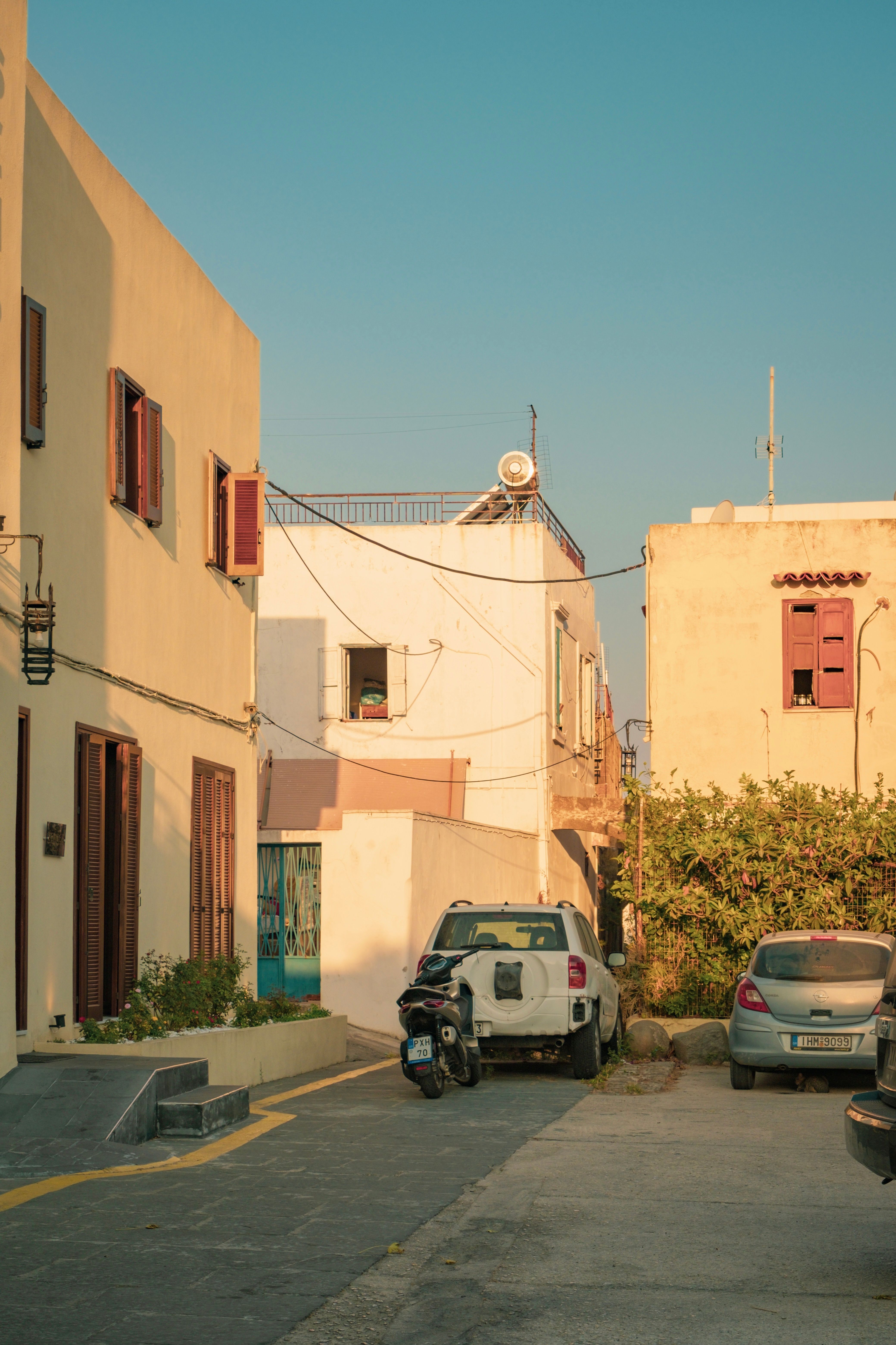 Charming Mediterranean Street at Sunset · Free Stock Photo