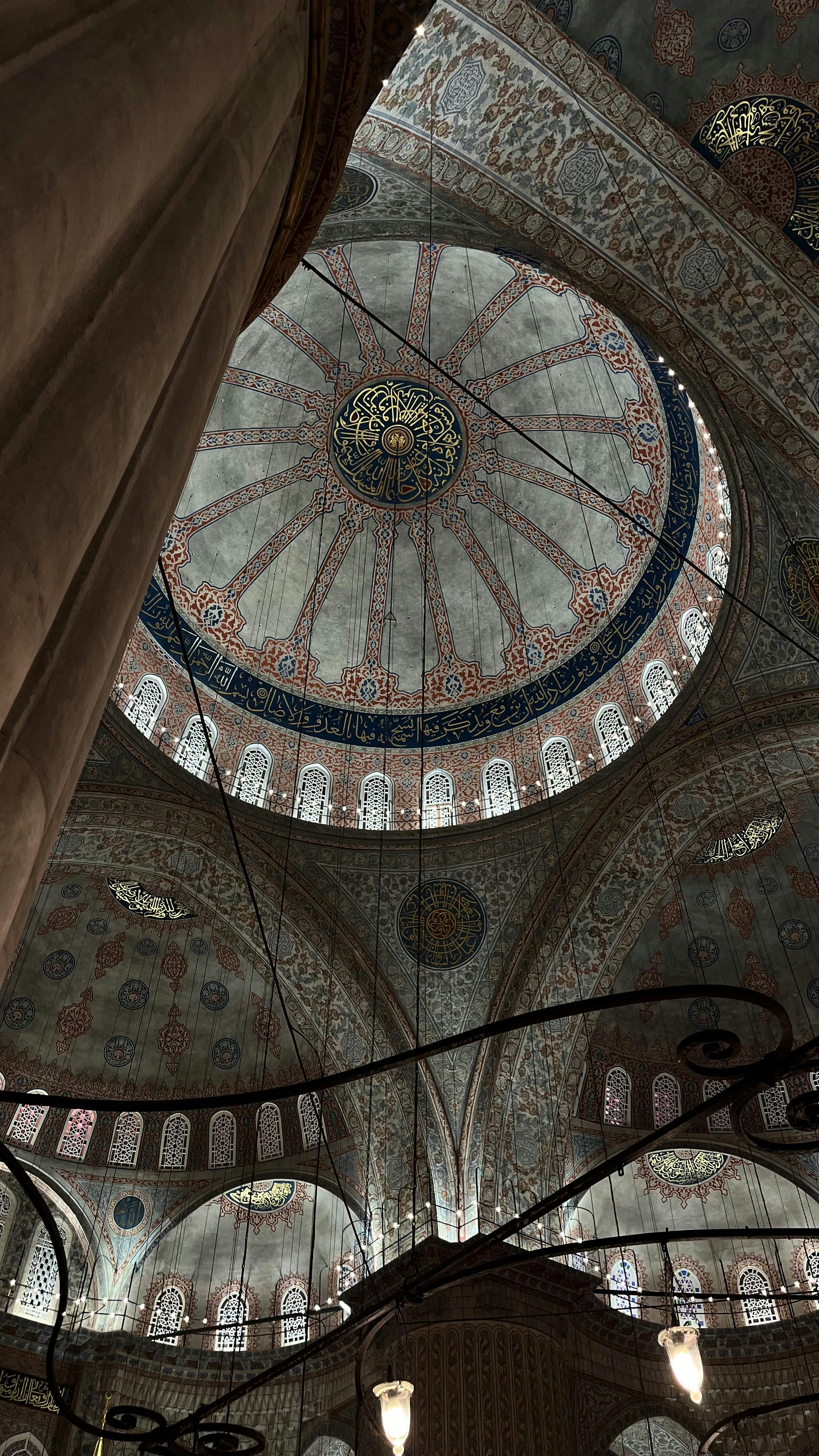 Interior of the Blue Mosque Dome in İstanbul · Free Stock Photo