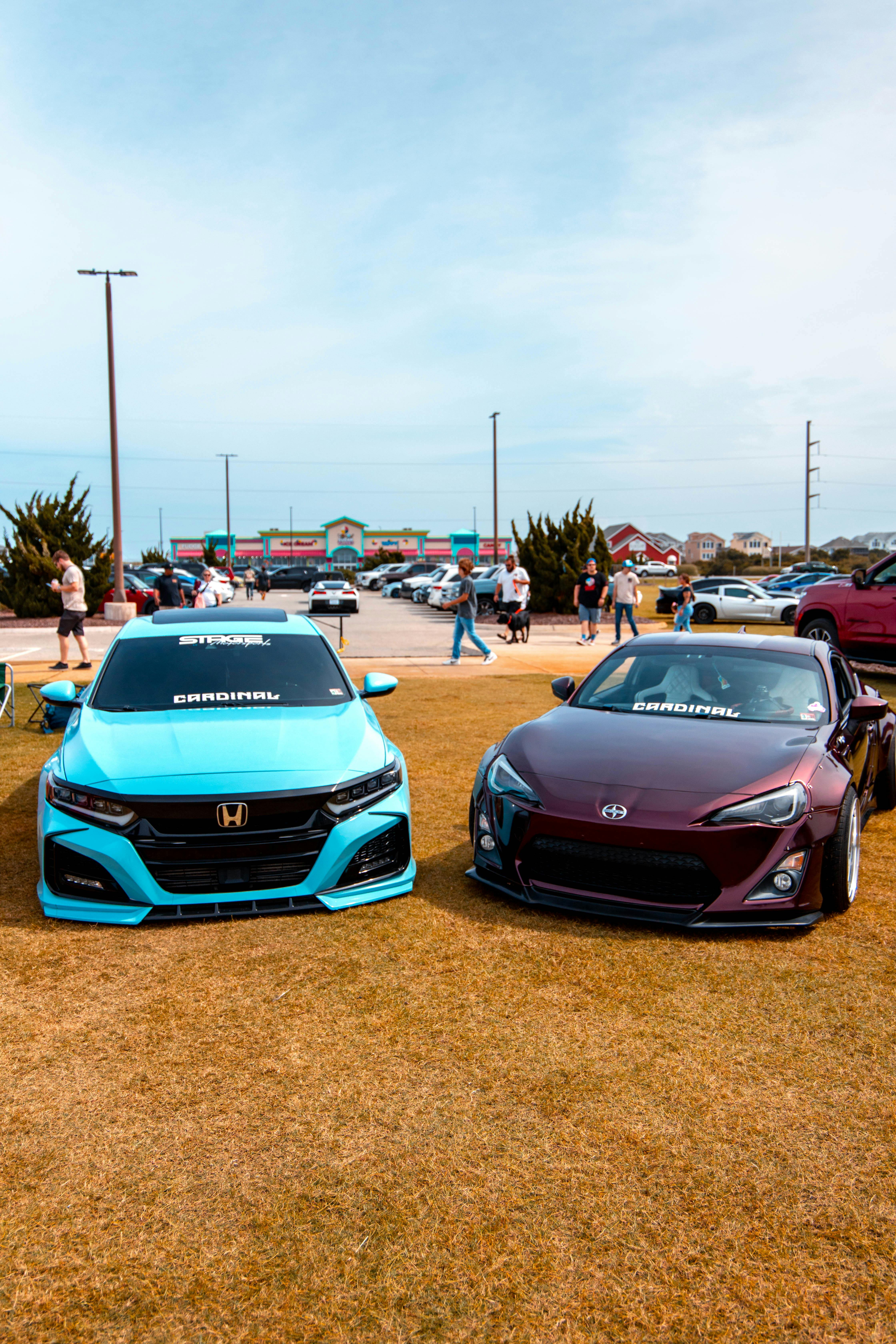 Vibrant Car Show with Custom Honda and Toyota Models · Free Stock Photo
