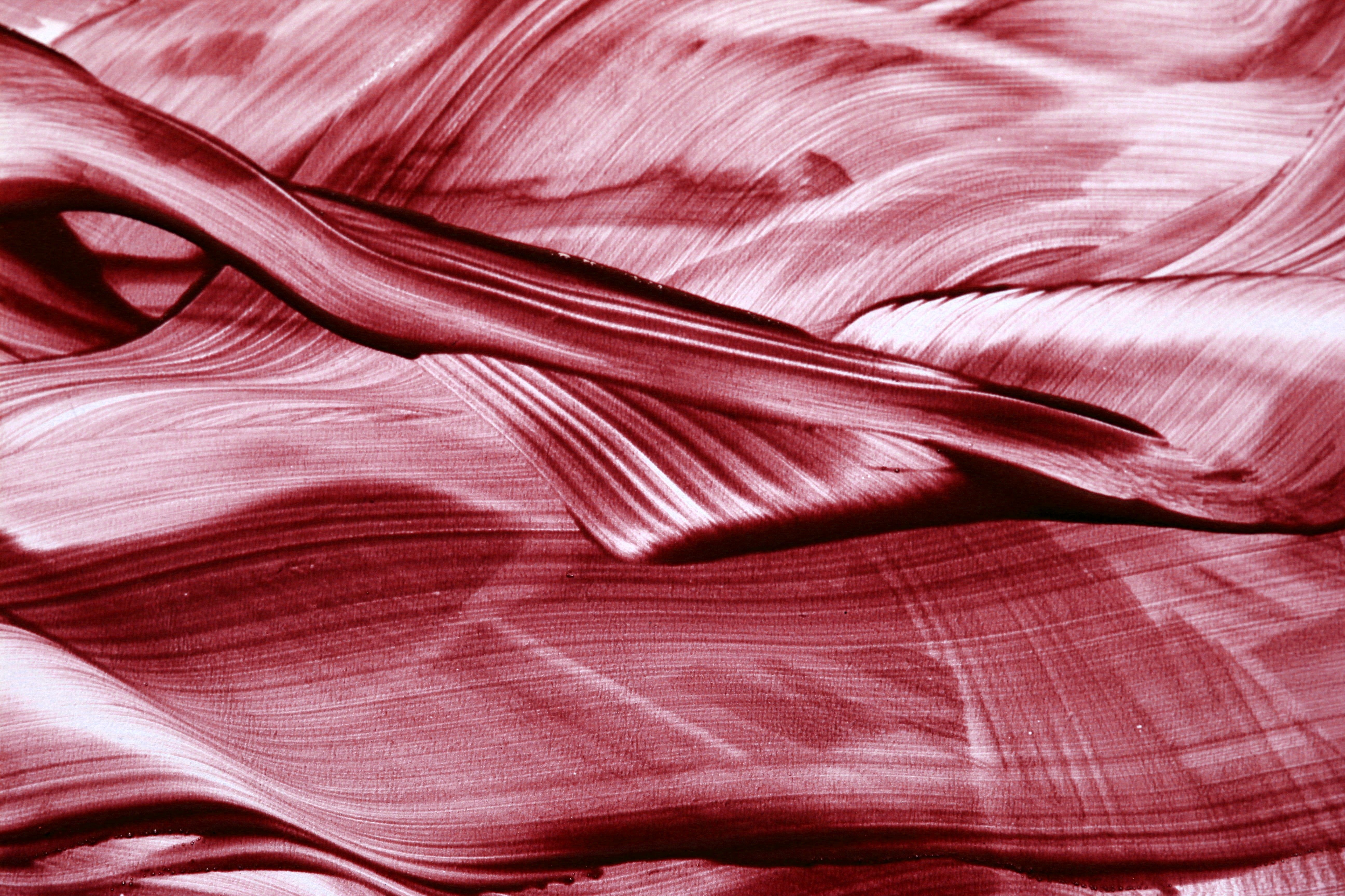Abstract Red Texture with Wave Patterns · Free Stock Photo