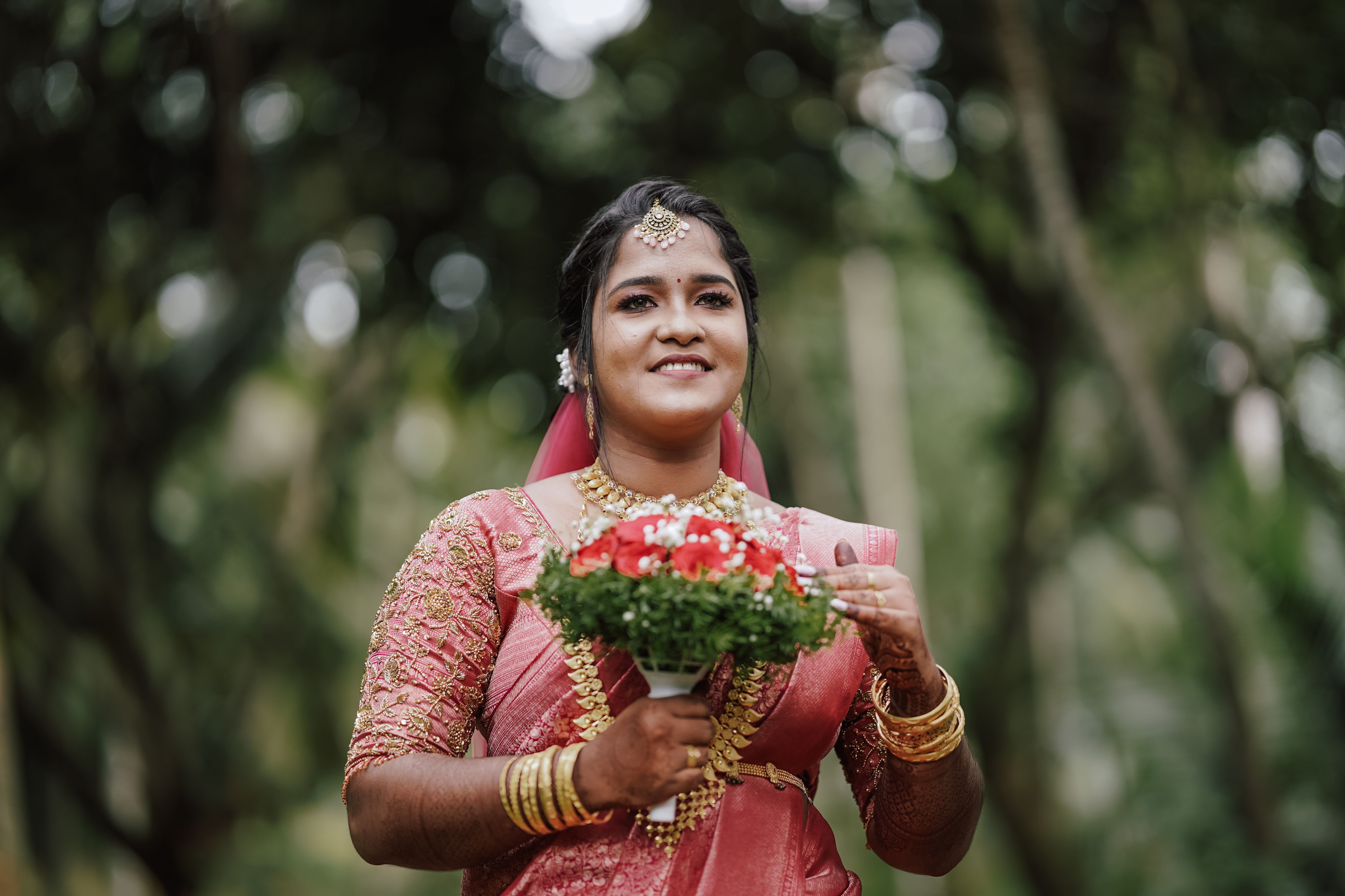 Charming South Indian Bride in a Traditional Saree · Free Stock Photo