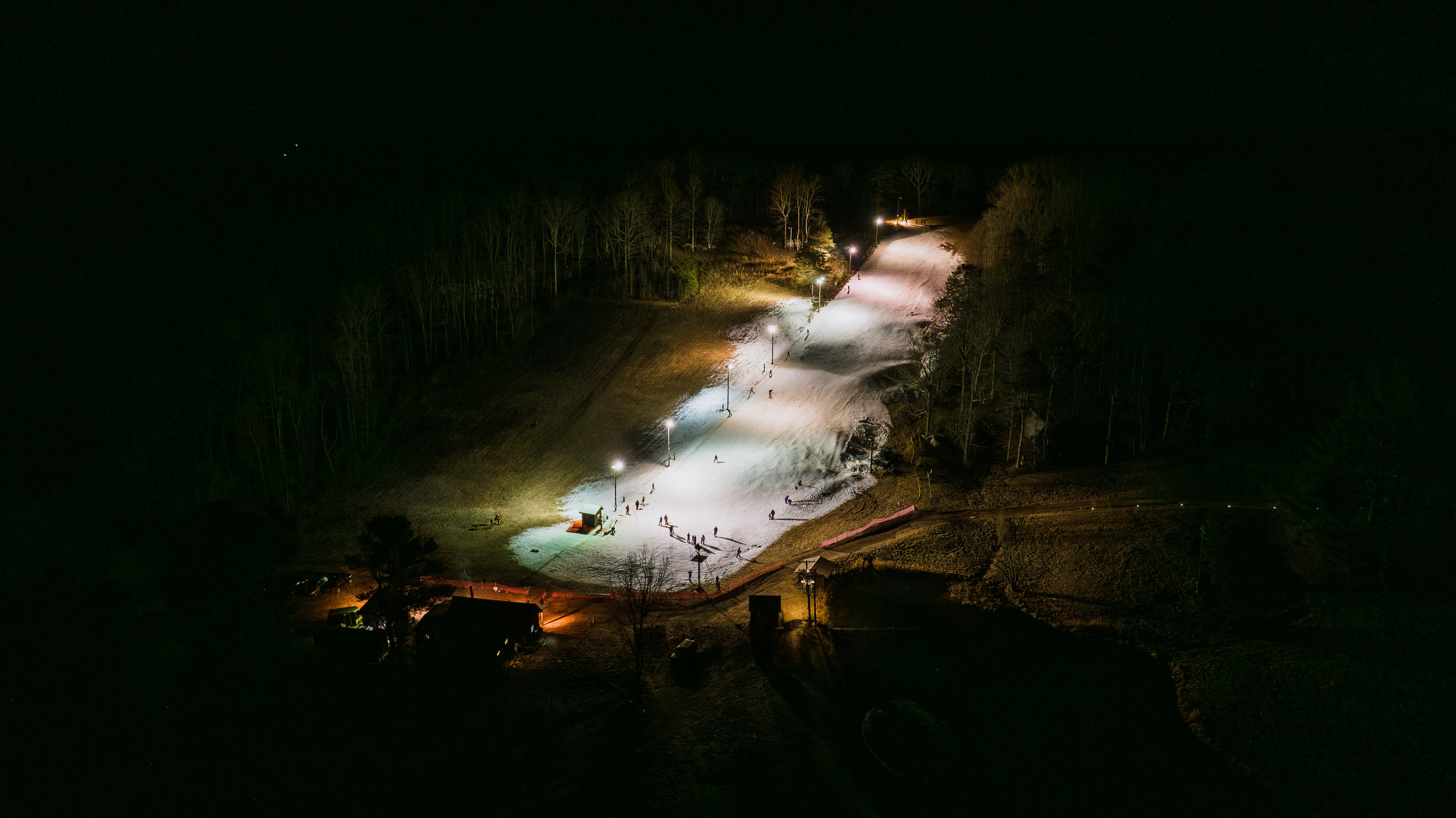 Night Skiing at Cloudmont Resort in Alabama · Free Stock Photo