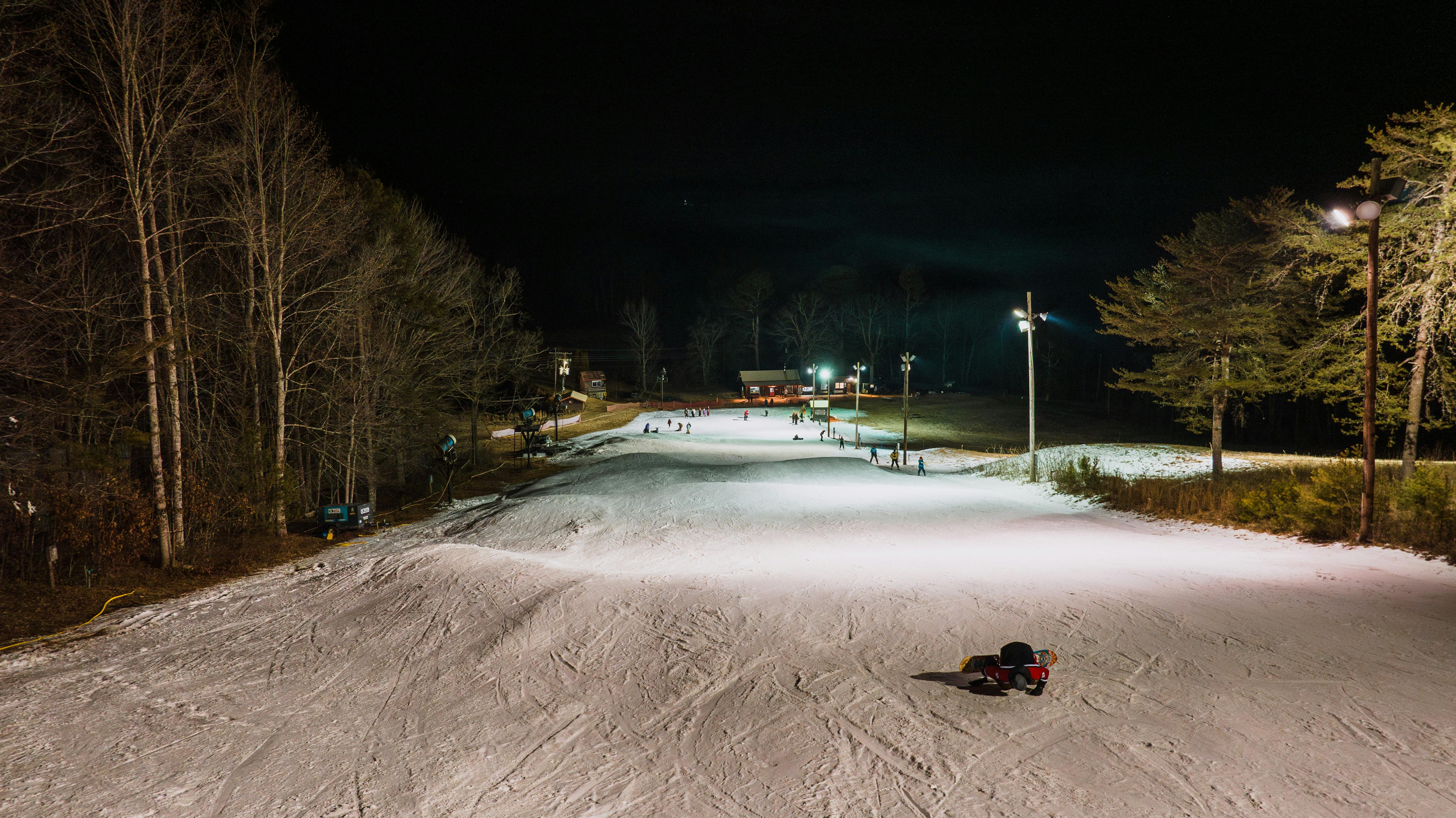 Night Skiing at Cloudmont Resort in Alabama · Free Stock Photo