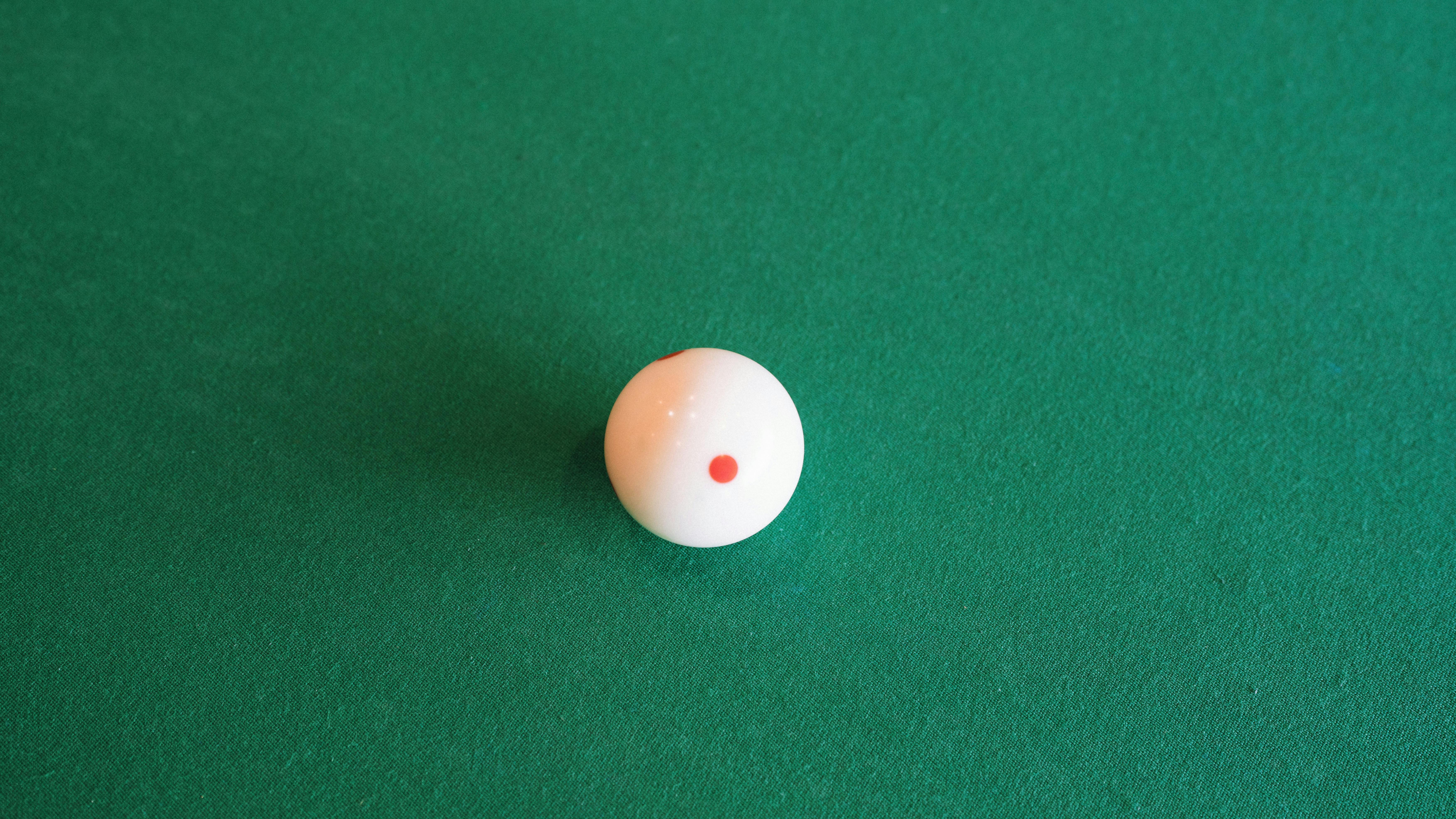 Cue Ball on Green Billiard Table Surface · Free Stock Photo