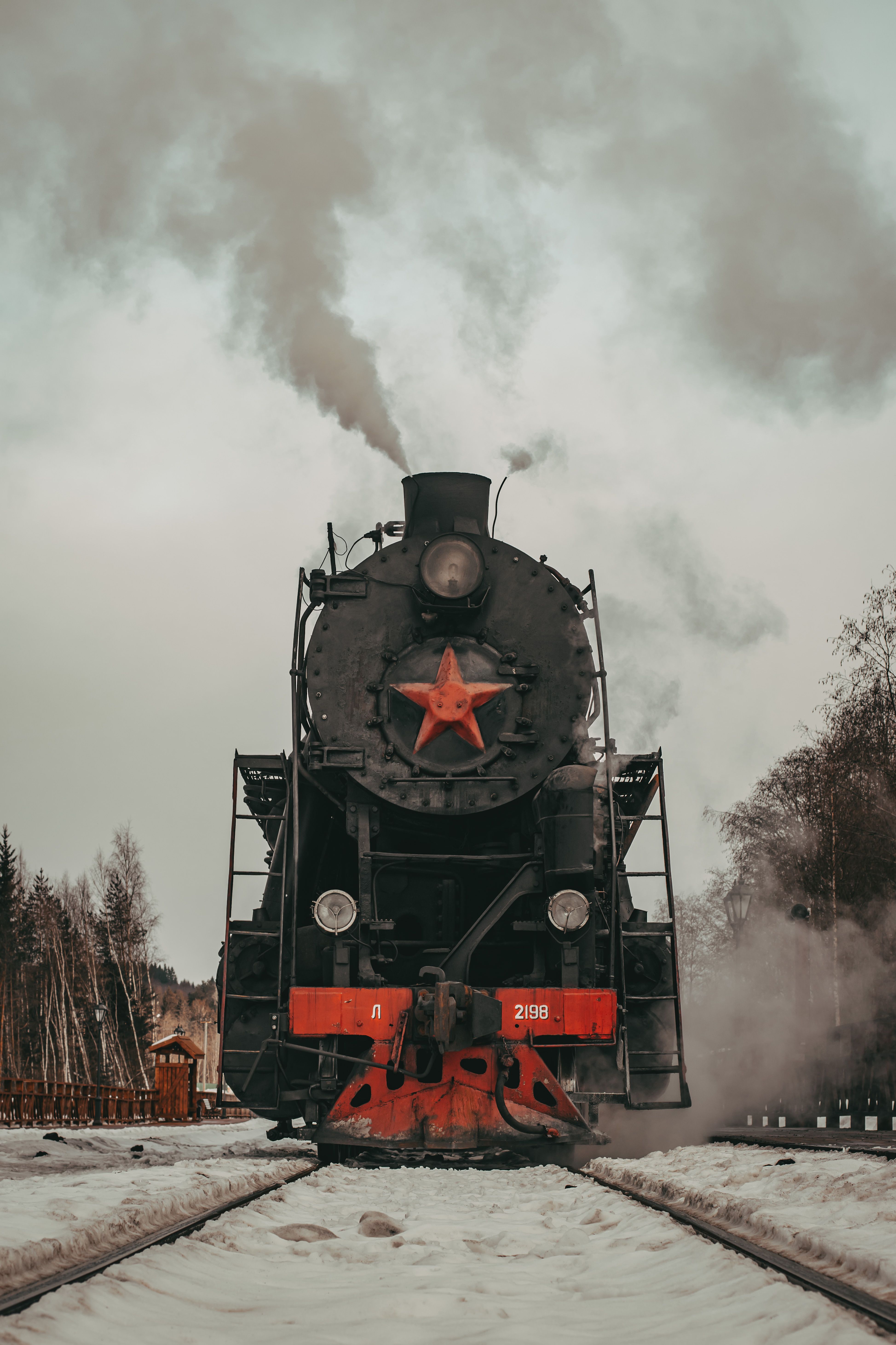 Head On Train Photos, Download The BEST Free Head On Train Stock Photos ...