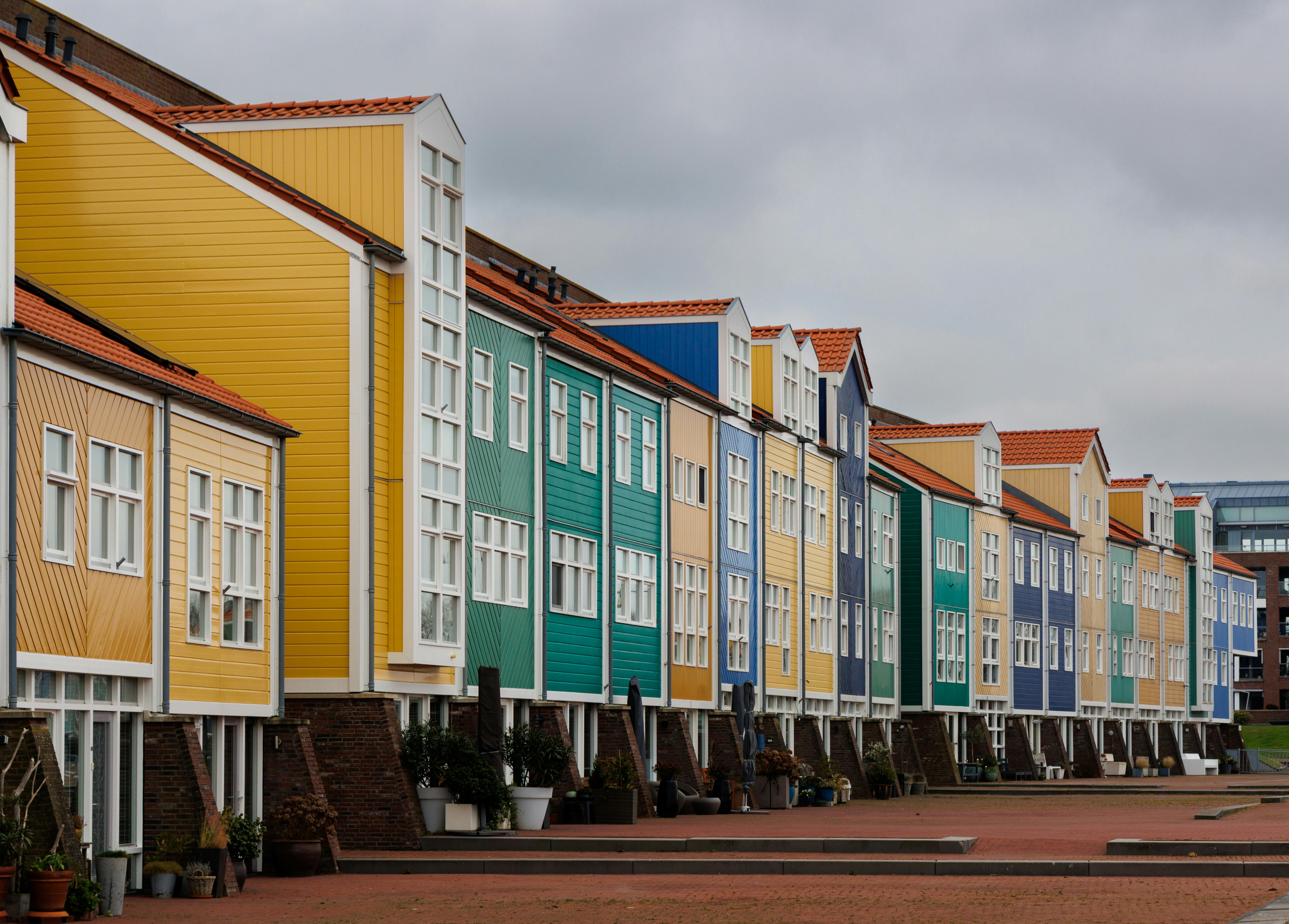 Colorful Houses in Hellevoetsluis, Netherlands · Free Stock Photo