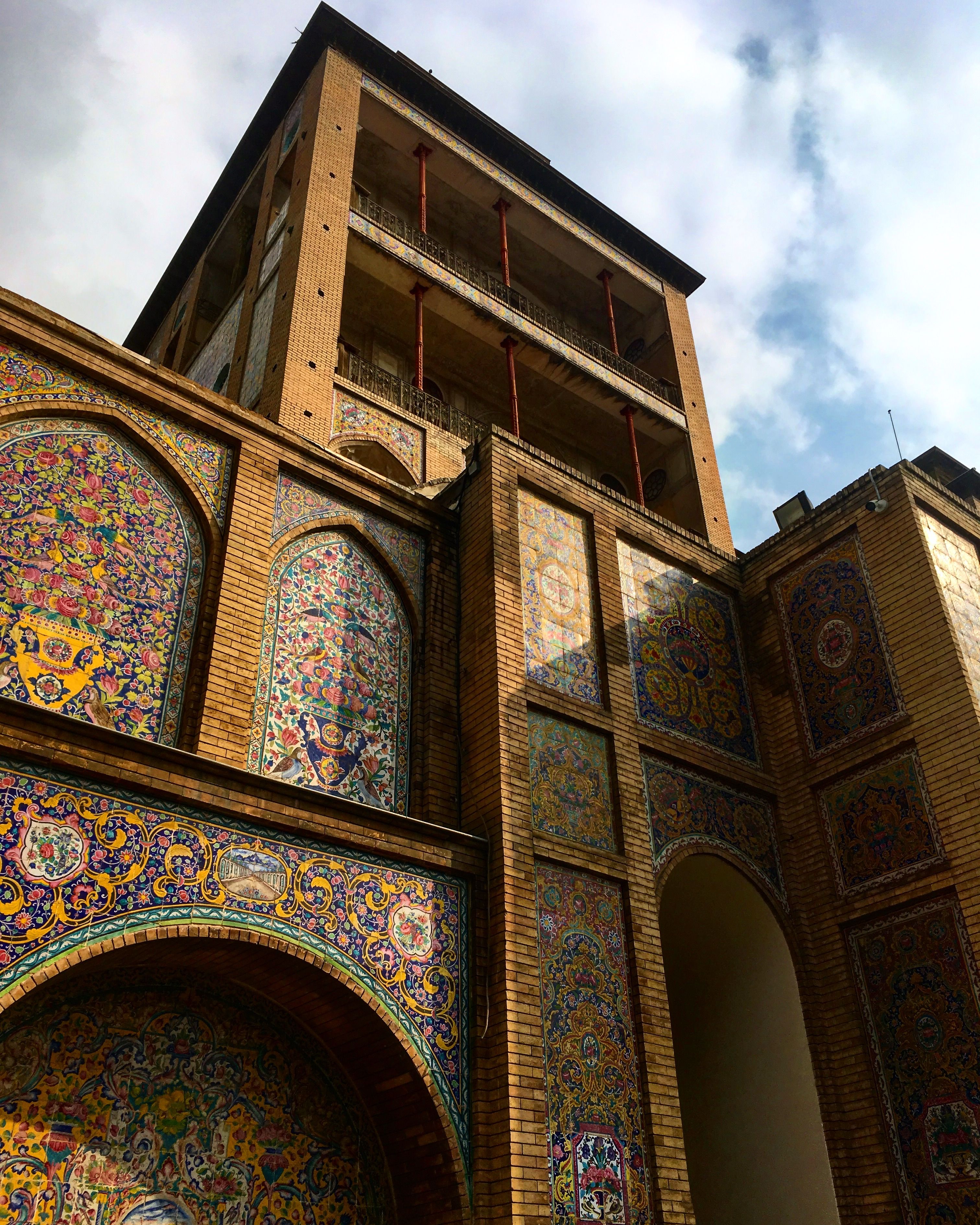 Architectural Beauty of Iranian Palace Facade · Free Stock Photo