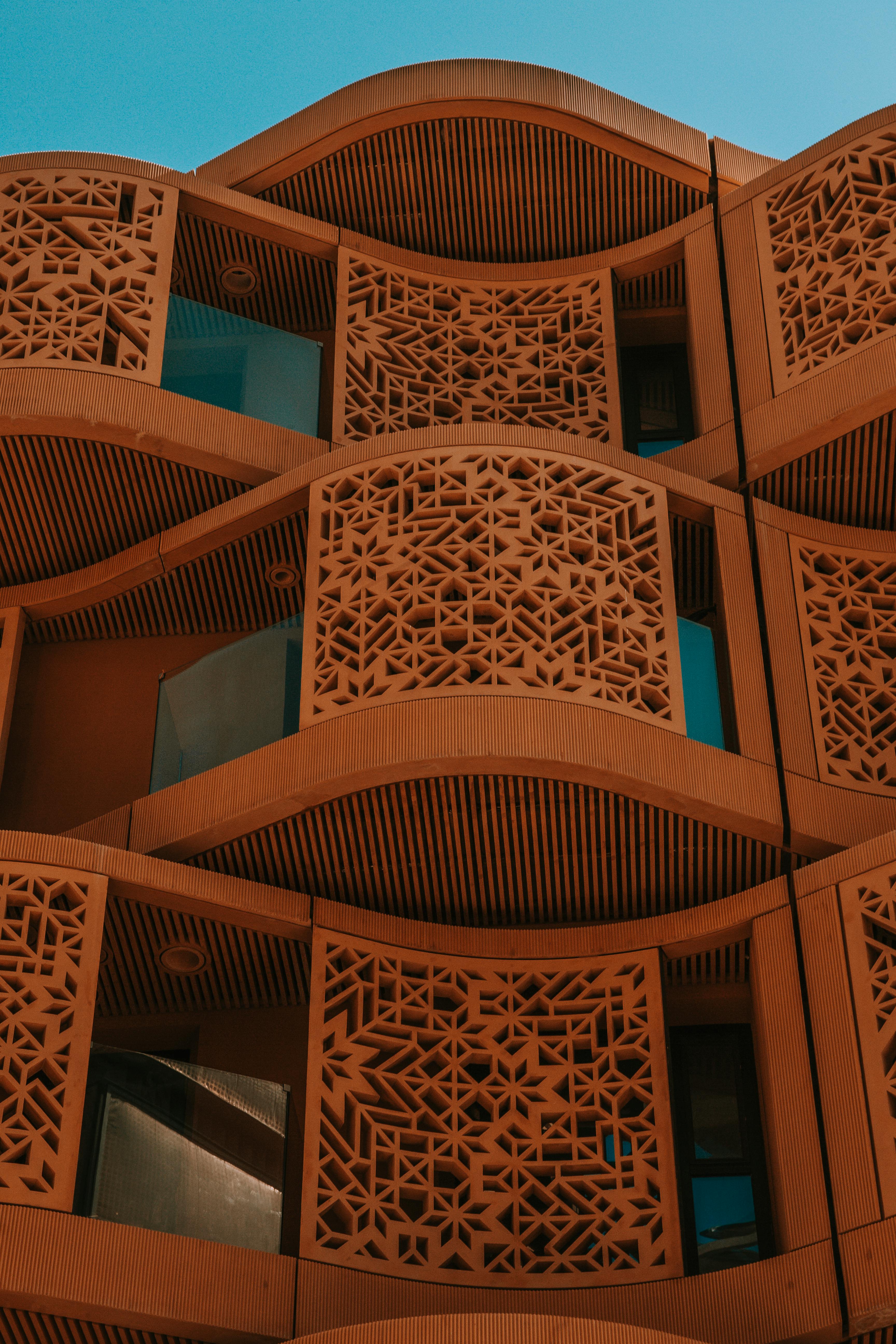 Modern Architectural Facade in UAE · Free Stock Photo