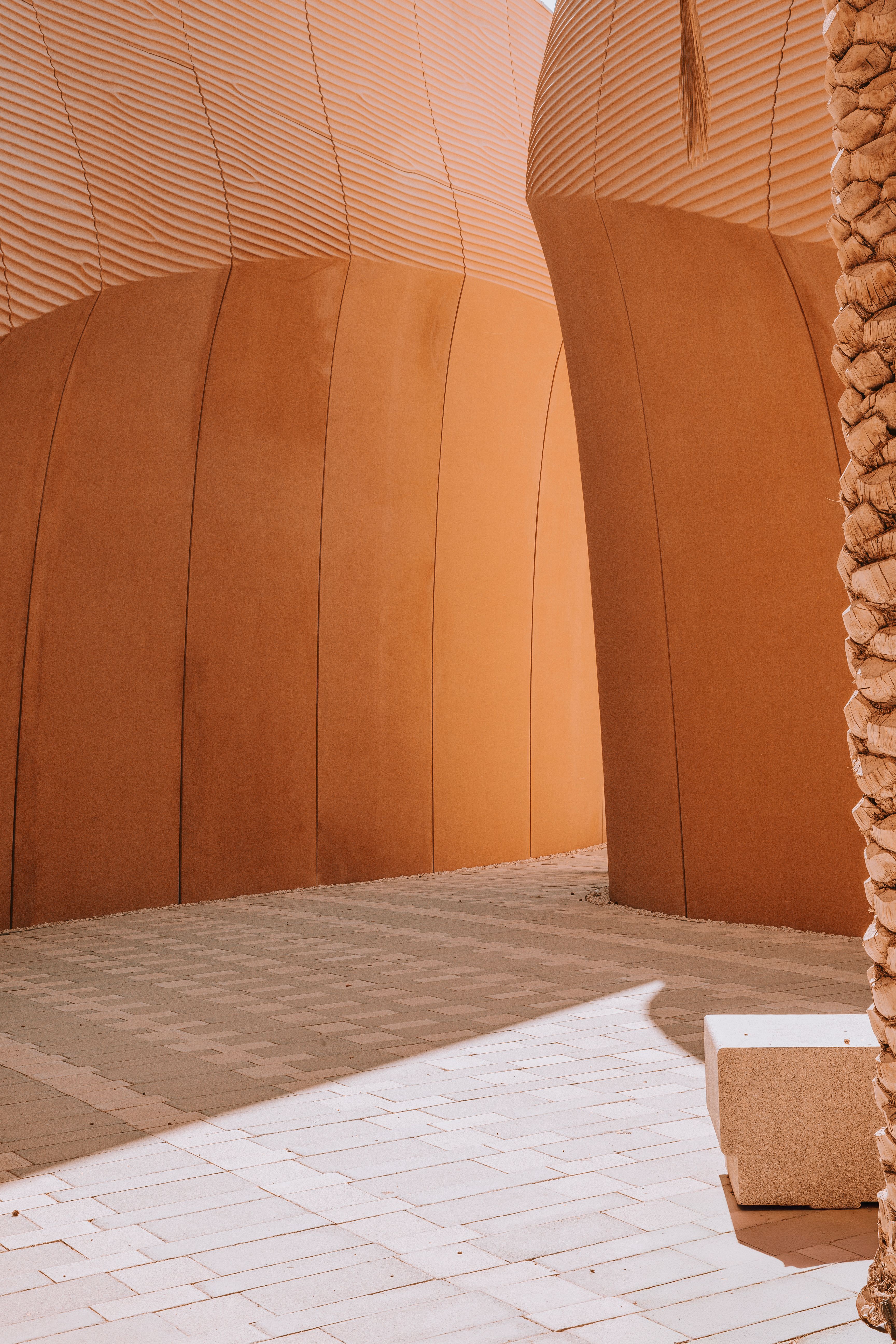 Contemporary Architecture in UAE with Stylish Design · Free Stock Photo
