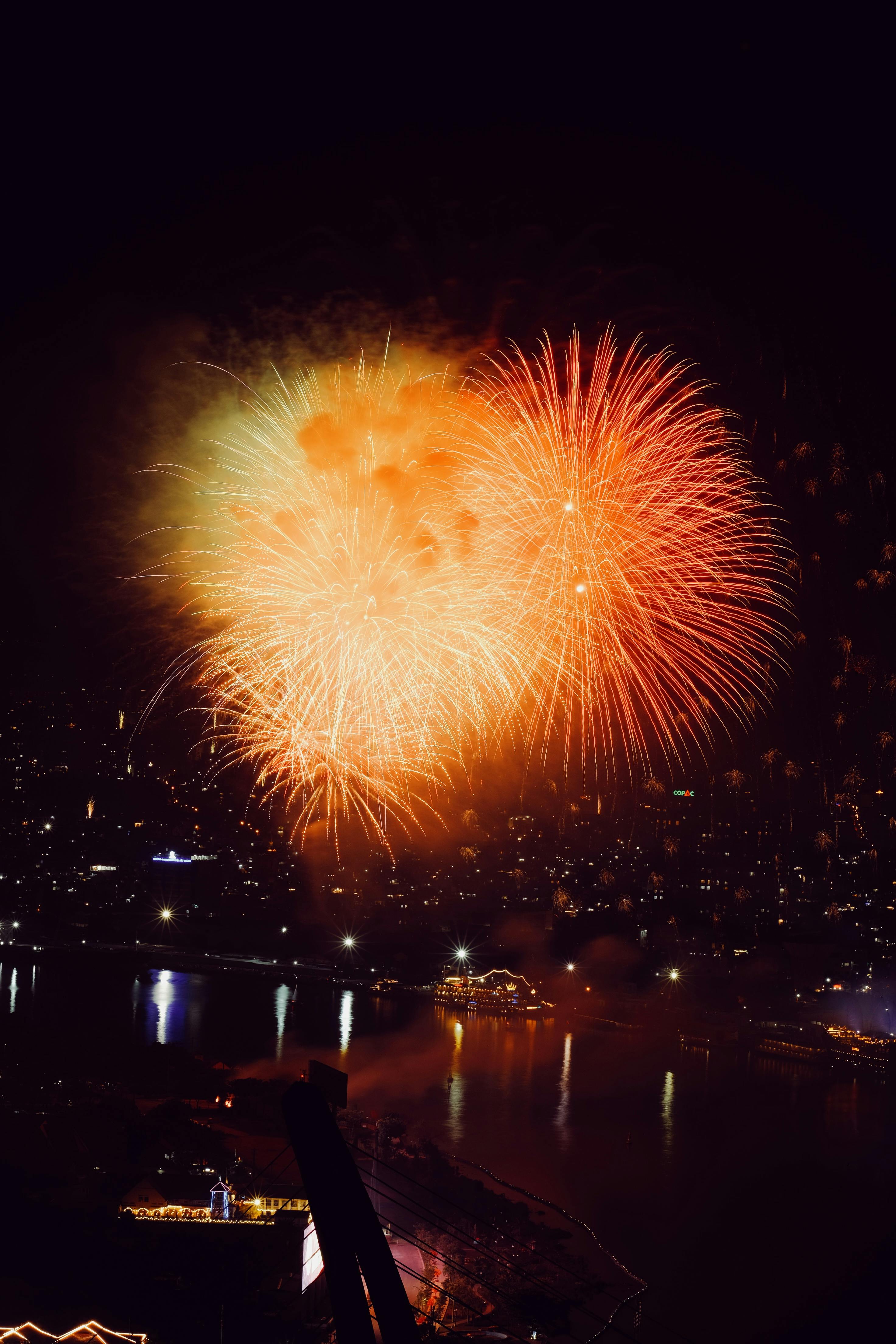 Red Fireworks Display · Free Stock Photo