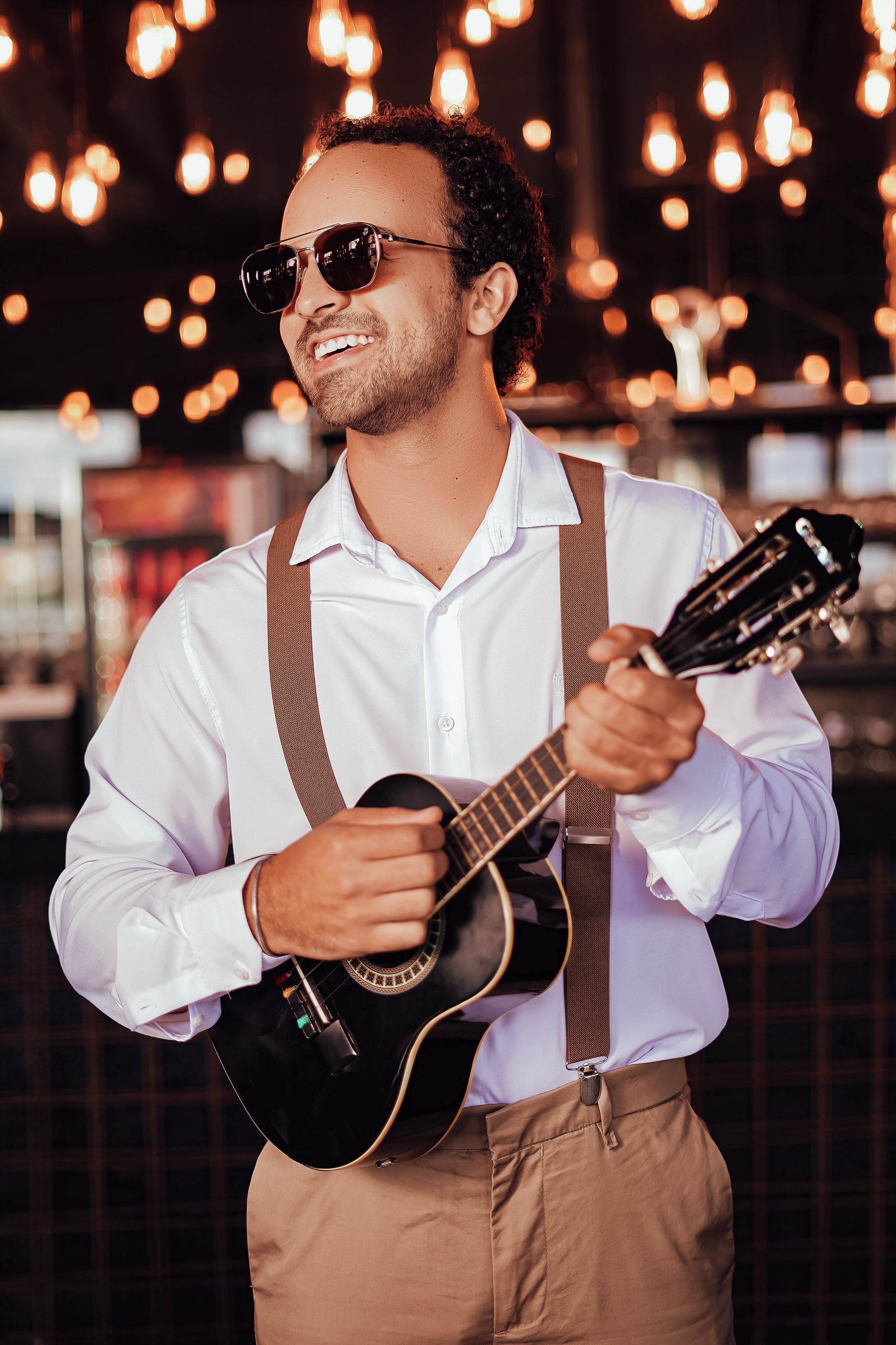 Musician Playing At Bar Day Photos, Download The BEST Free Musician ...