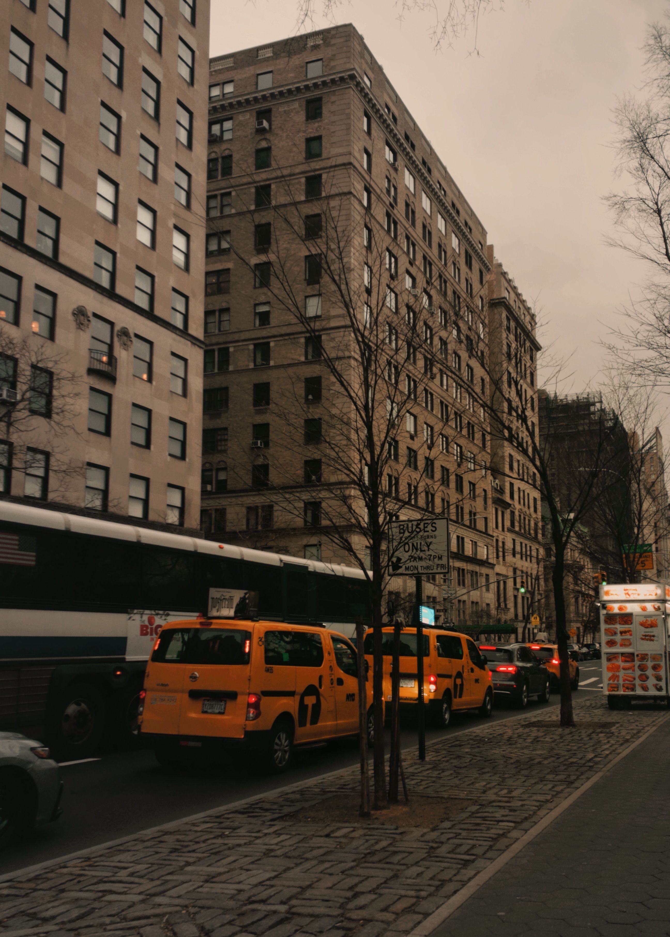 Classic VW Van in New York City · Free Stock Photo