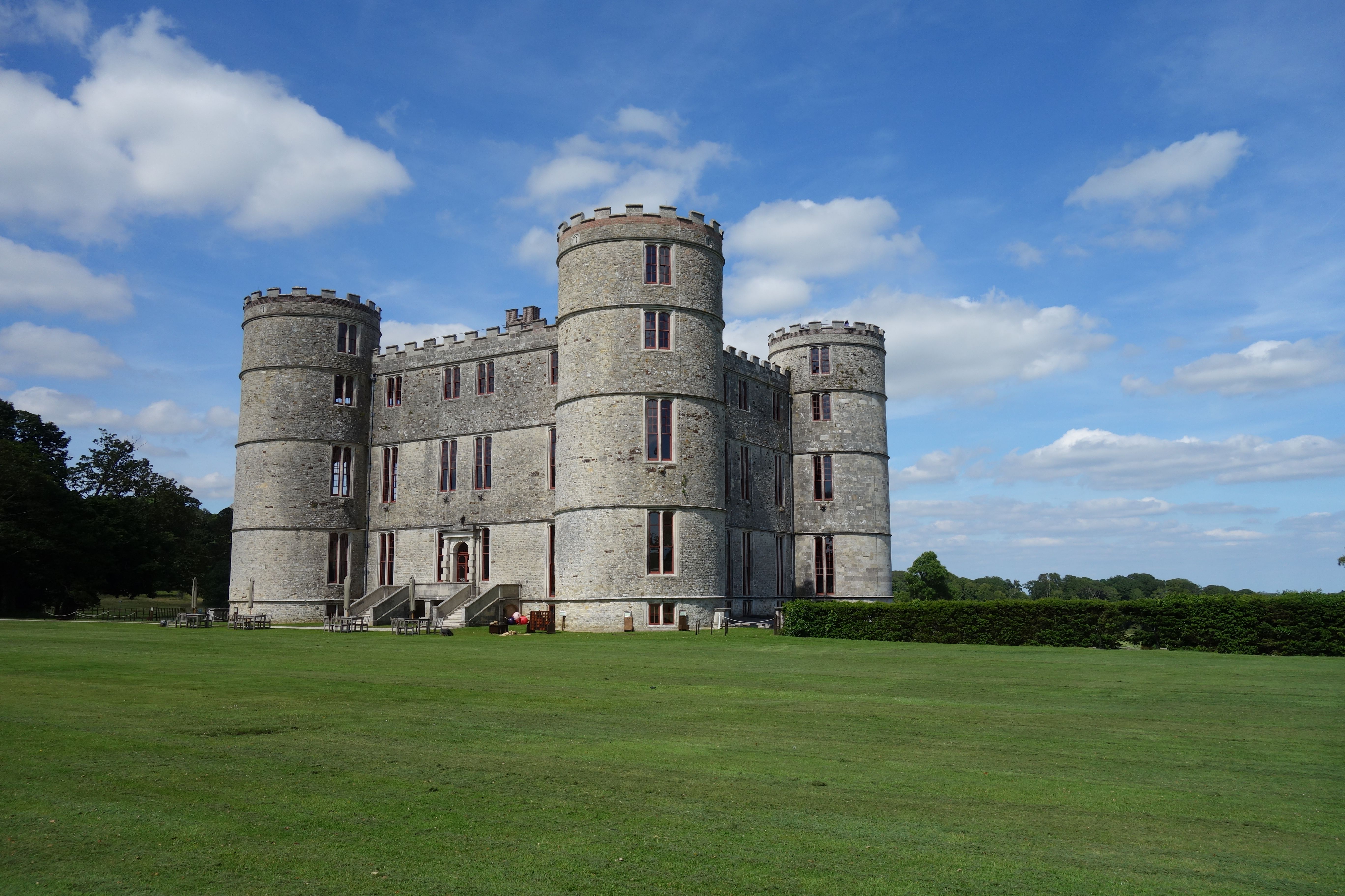 Historic Medieval Castle in Scenic Countryside · Free Stock Photo