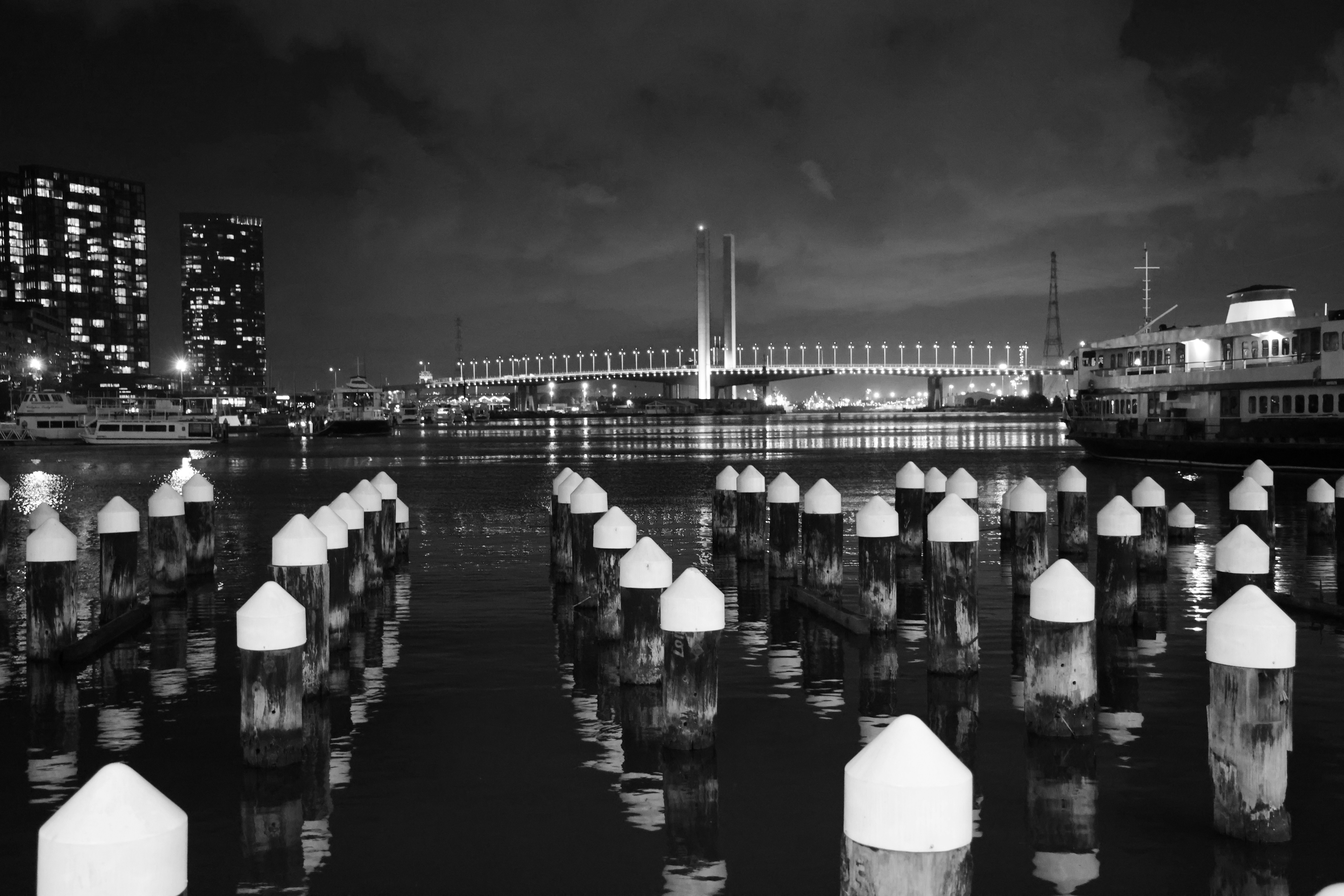 Night View of Melbourne's Bolte Bridge and Pier · Free Stock Photo