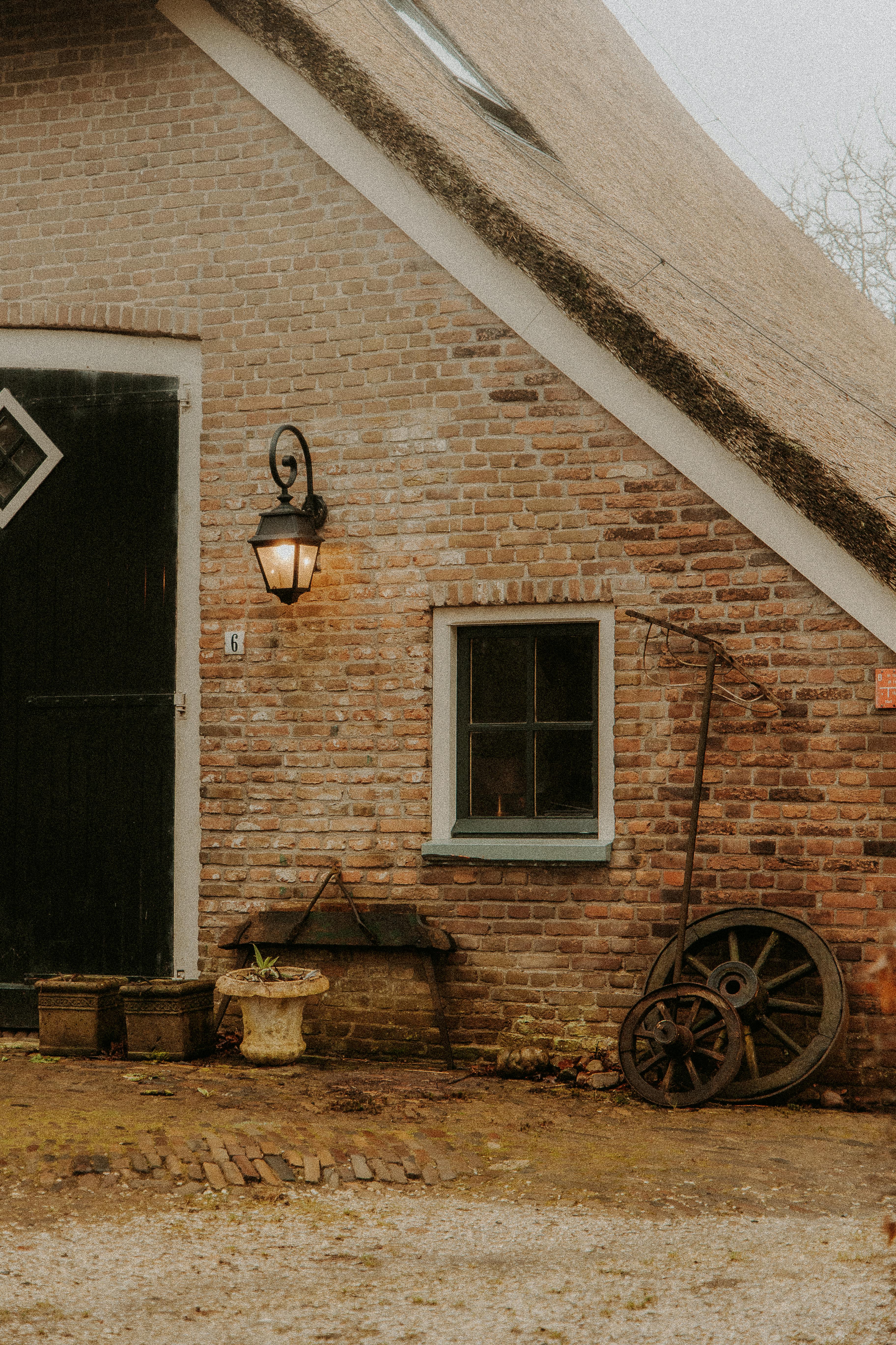 Damon Abnormal Window Photos, Download The BEST Free Damon Abnormal ...