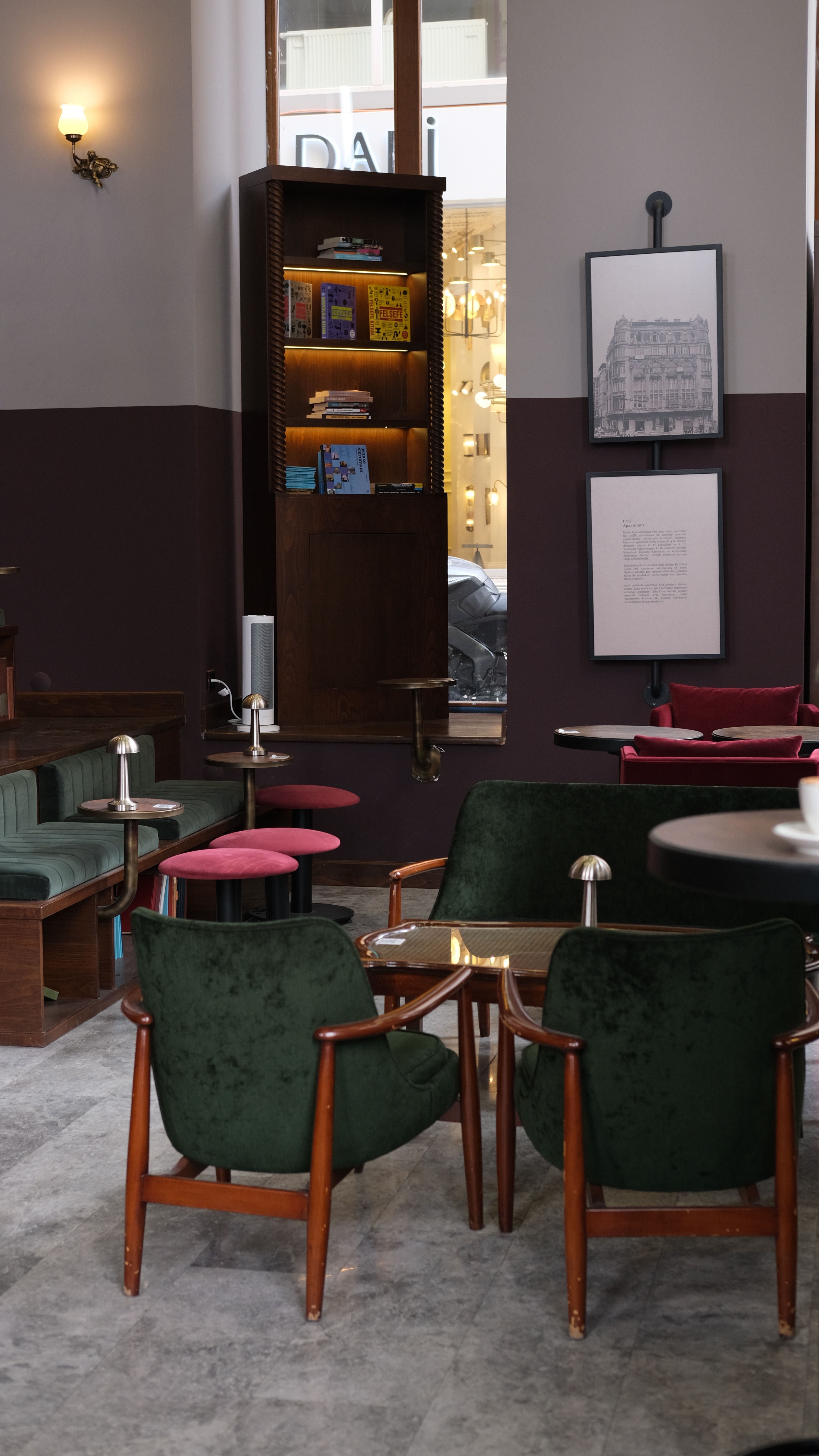 Cozy Café Interior with Mid-Century Decor in Istanbul · Free Stock Photo