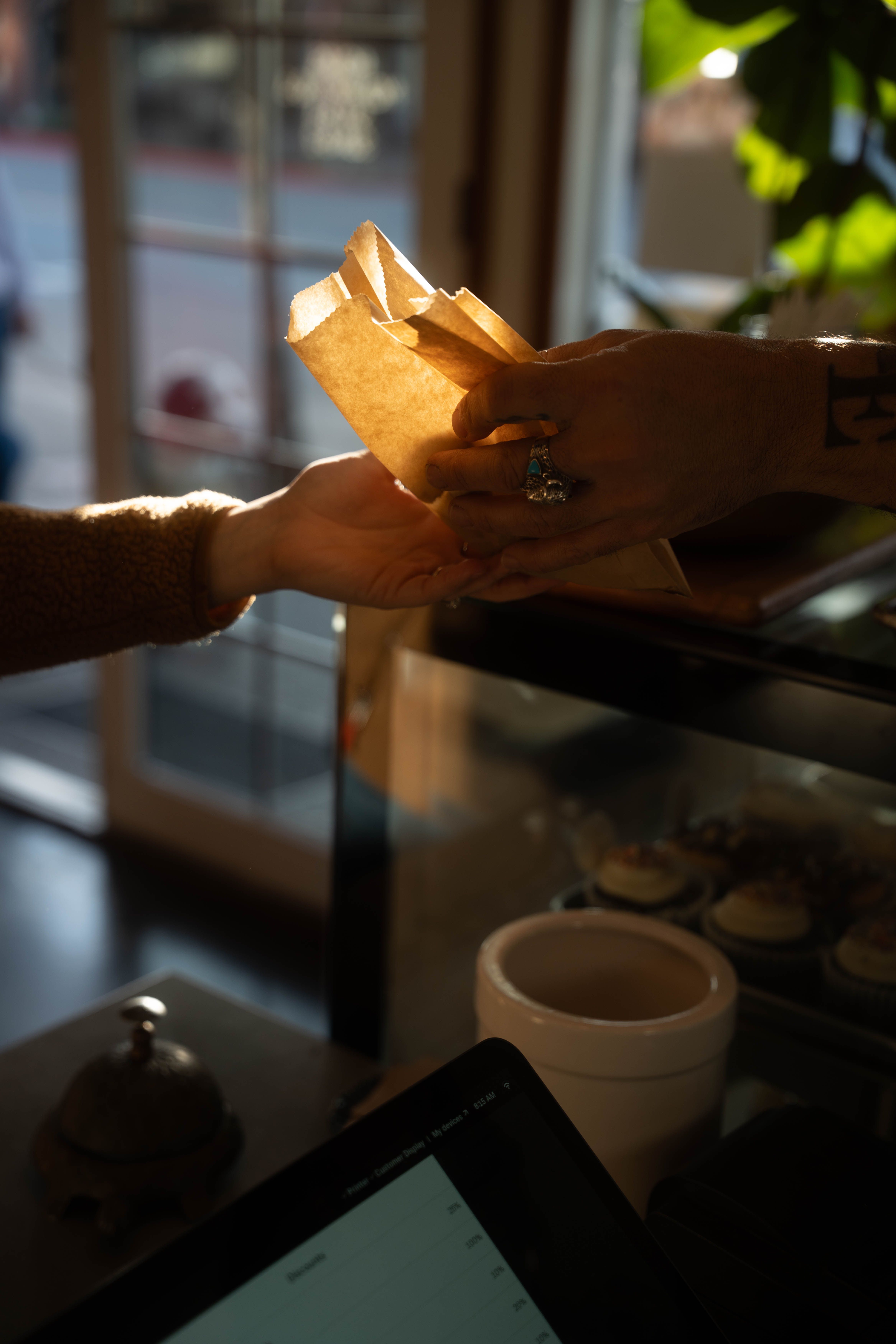 Transaction Handshake Photos, Download The BEST Free Transaction ...