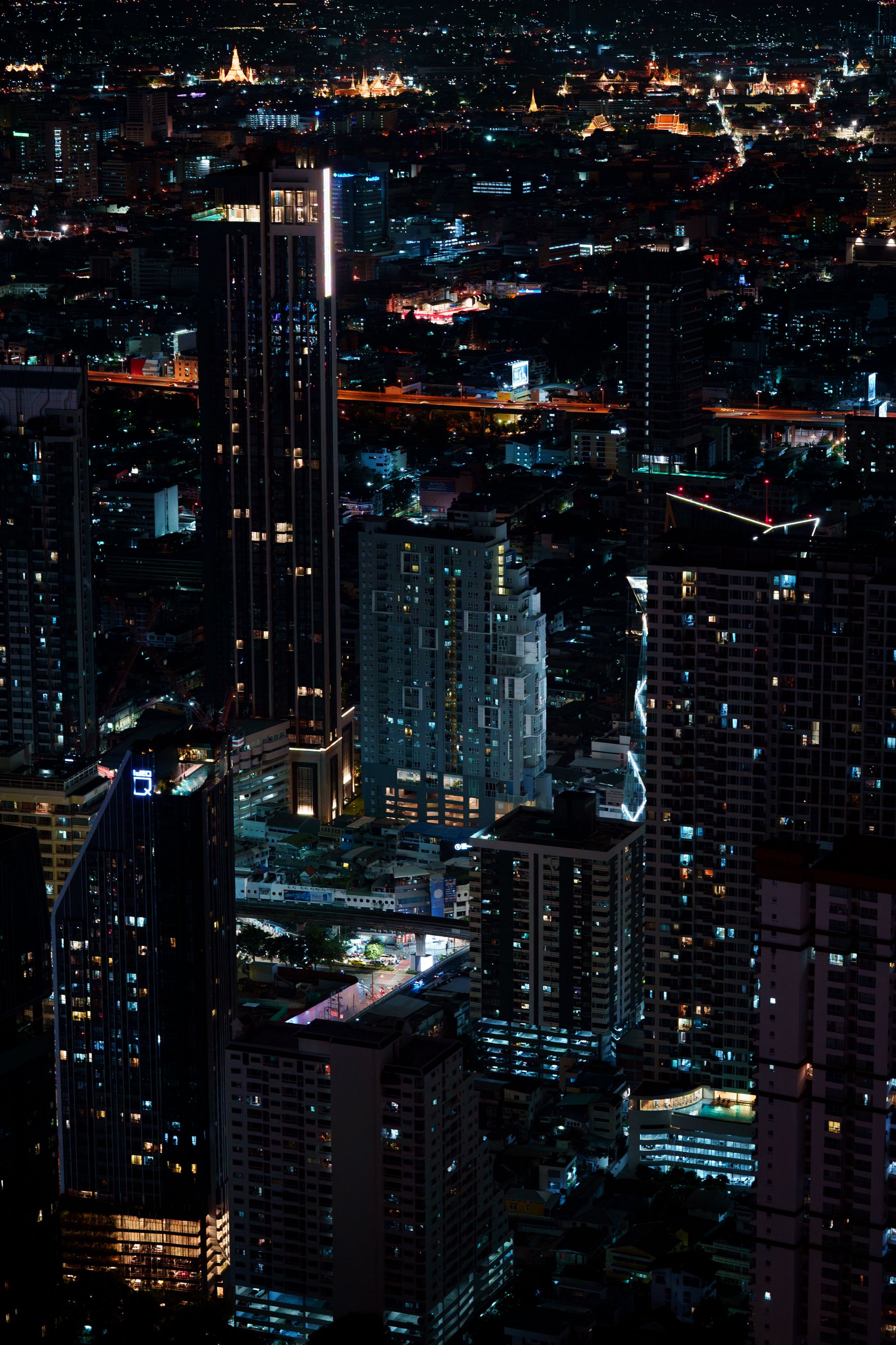 Paisagem Urbana Vibrante De Bangkok à Noite · Foto profissional gratuita