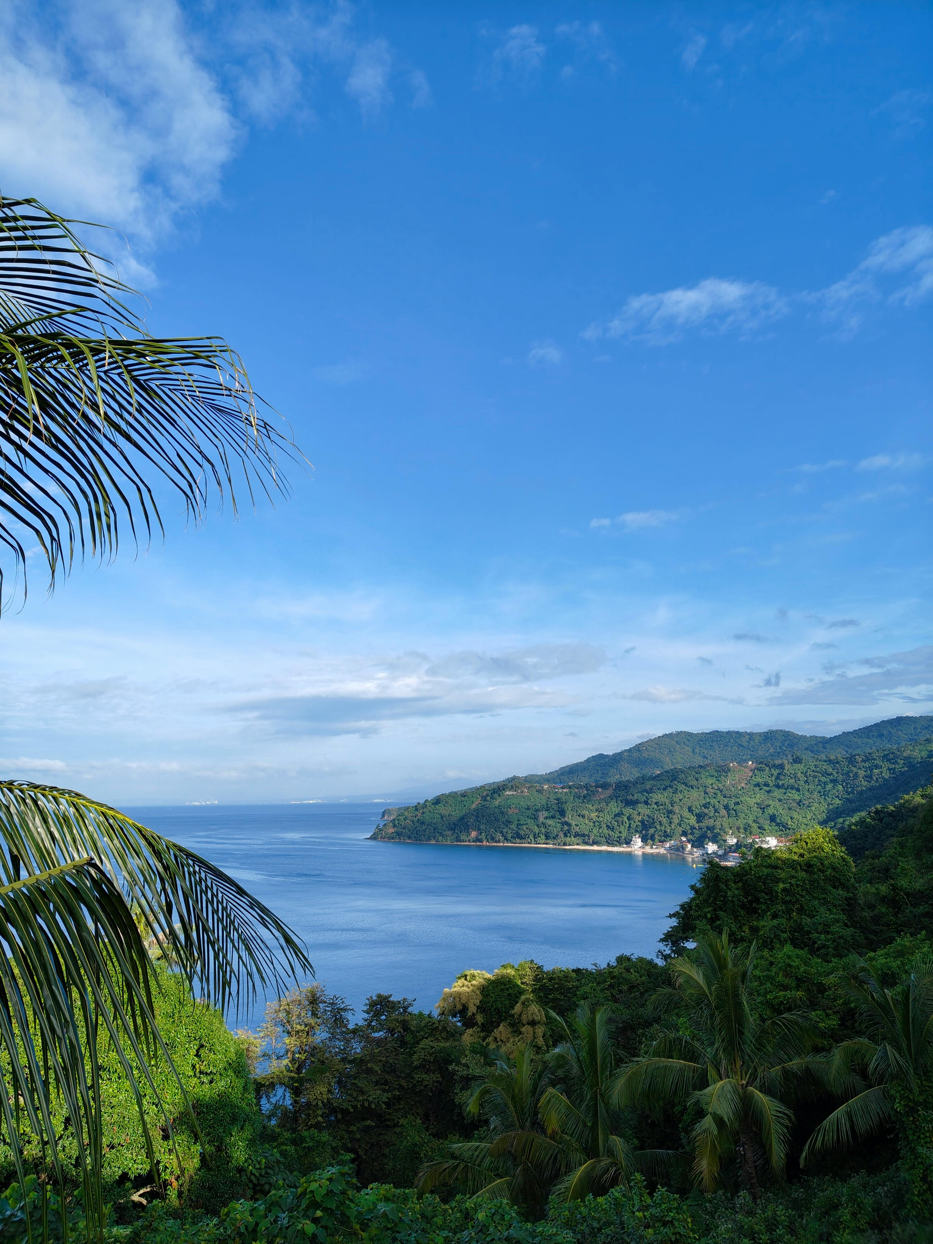 Scenic View of Bauan Coastline, Calabarzon · Free Stock Photo