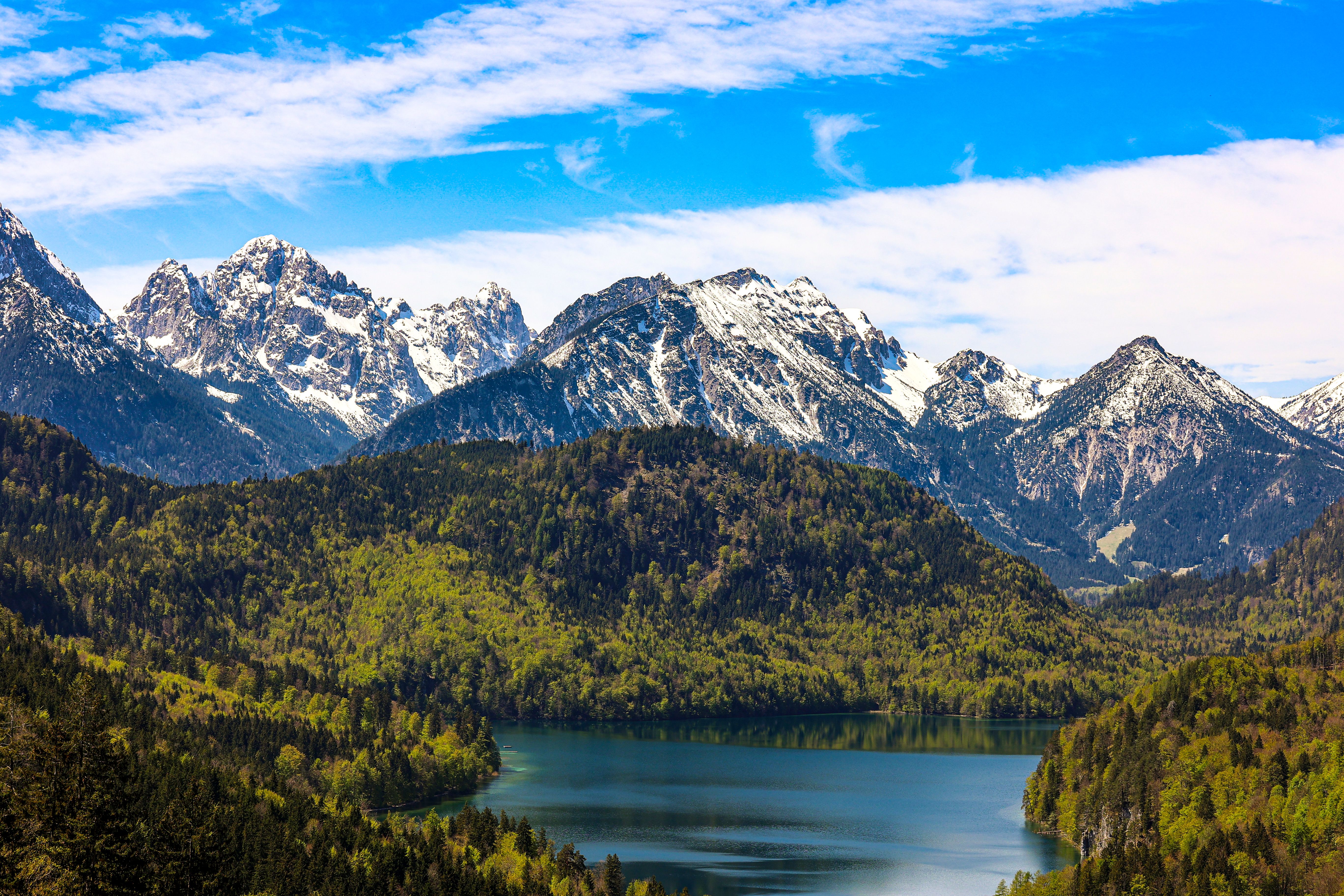 Stunning Bavarian Alps with Alpine Lake View · Free Stock Photo