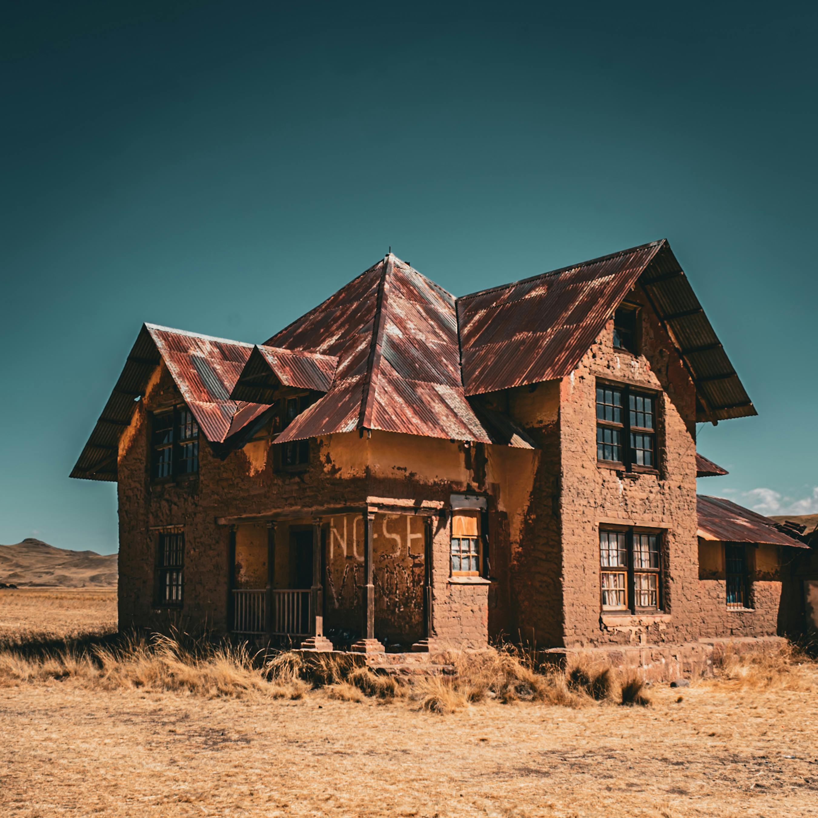 Rustic Abandoned House in Puno, Peru · Free Stock Photo