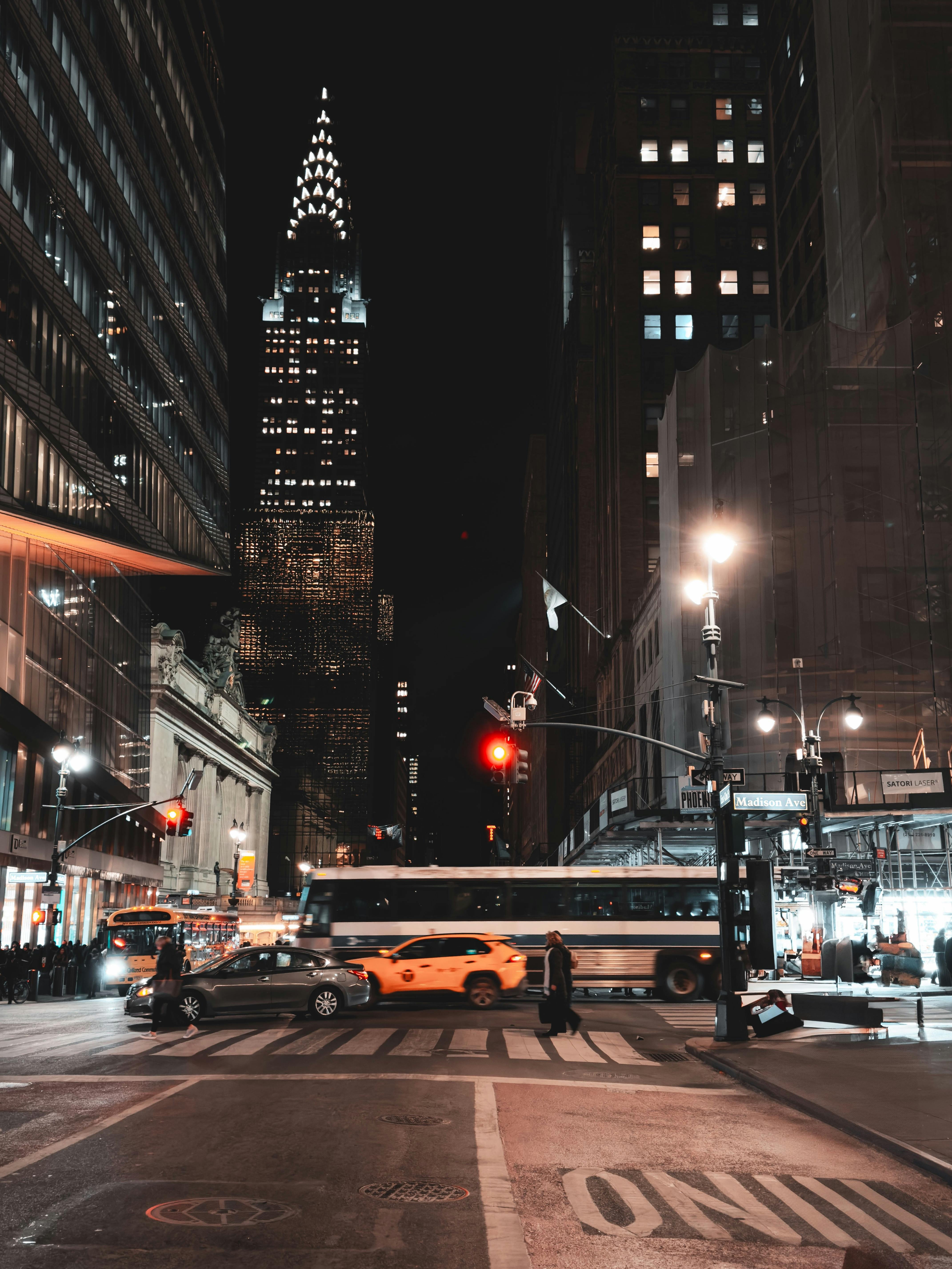 Nighttime Street View with Chrysler Building in NYC · Free Stock Photo