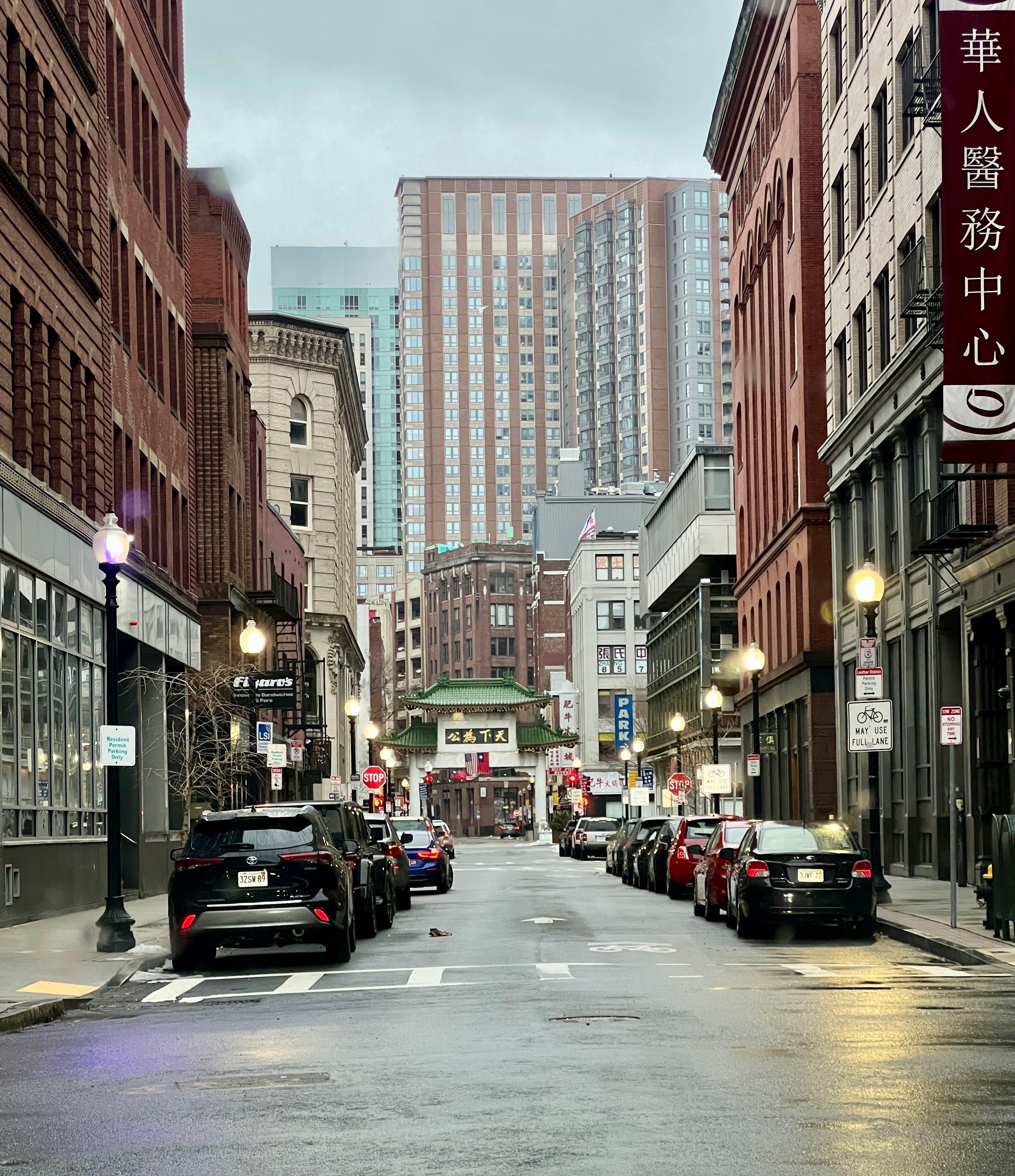 Chinatown Street View with Urban Architecture · Free Stock Photo