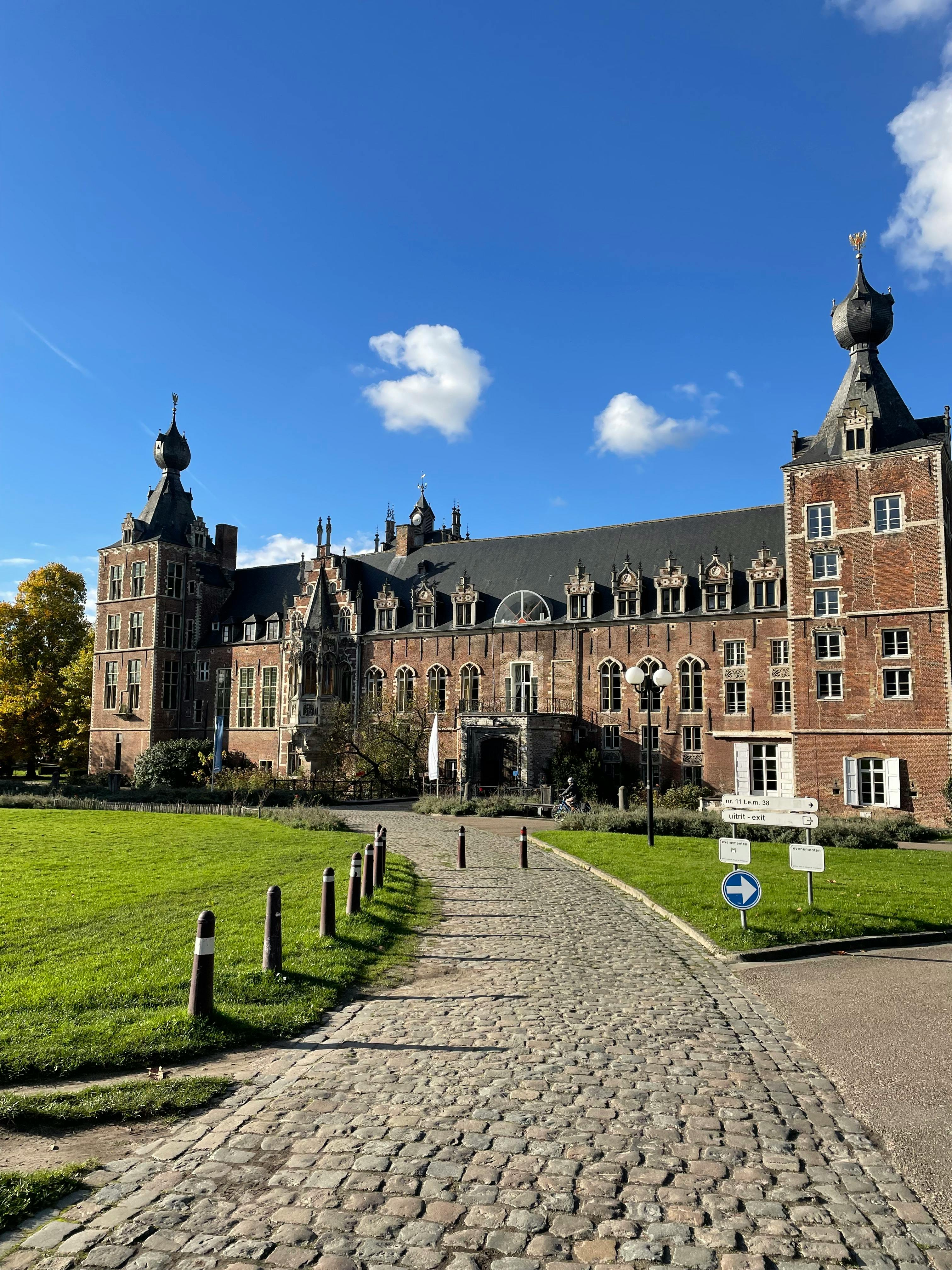 Arenberg Castle Photos, Download The BEST Free Arenberg Castle Stock ...