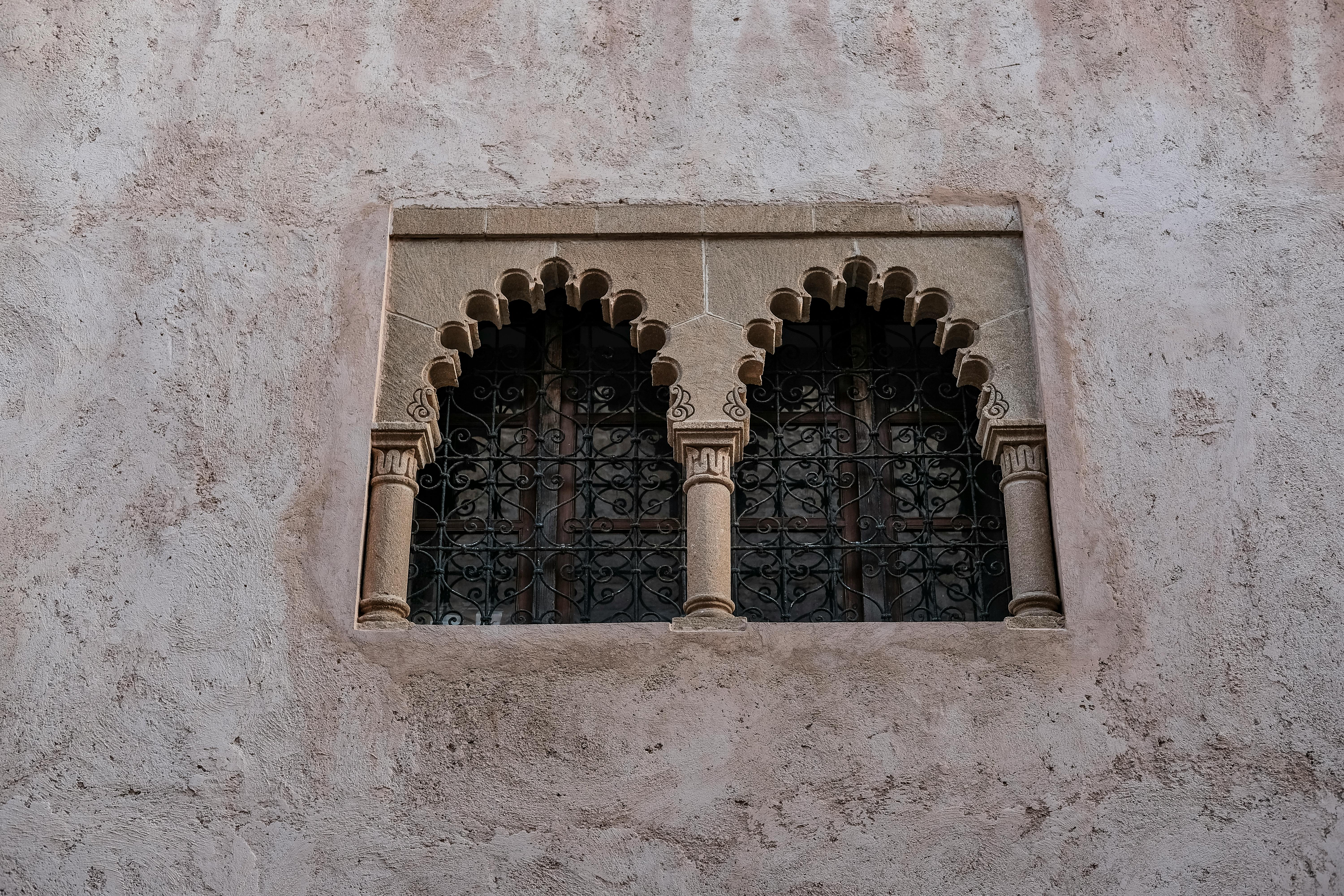 Historic Moroccan Architectural Window Design · Free Stock Photo