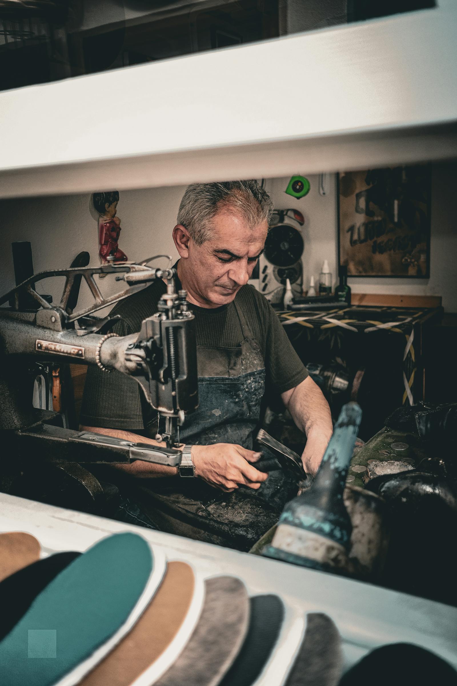 Shoe Repair Photos, Download The BEST Free Shoe Repair Stock Photos ...