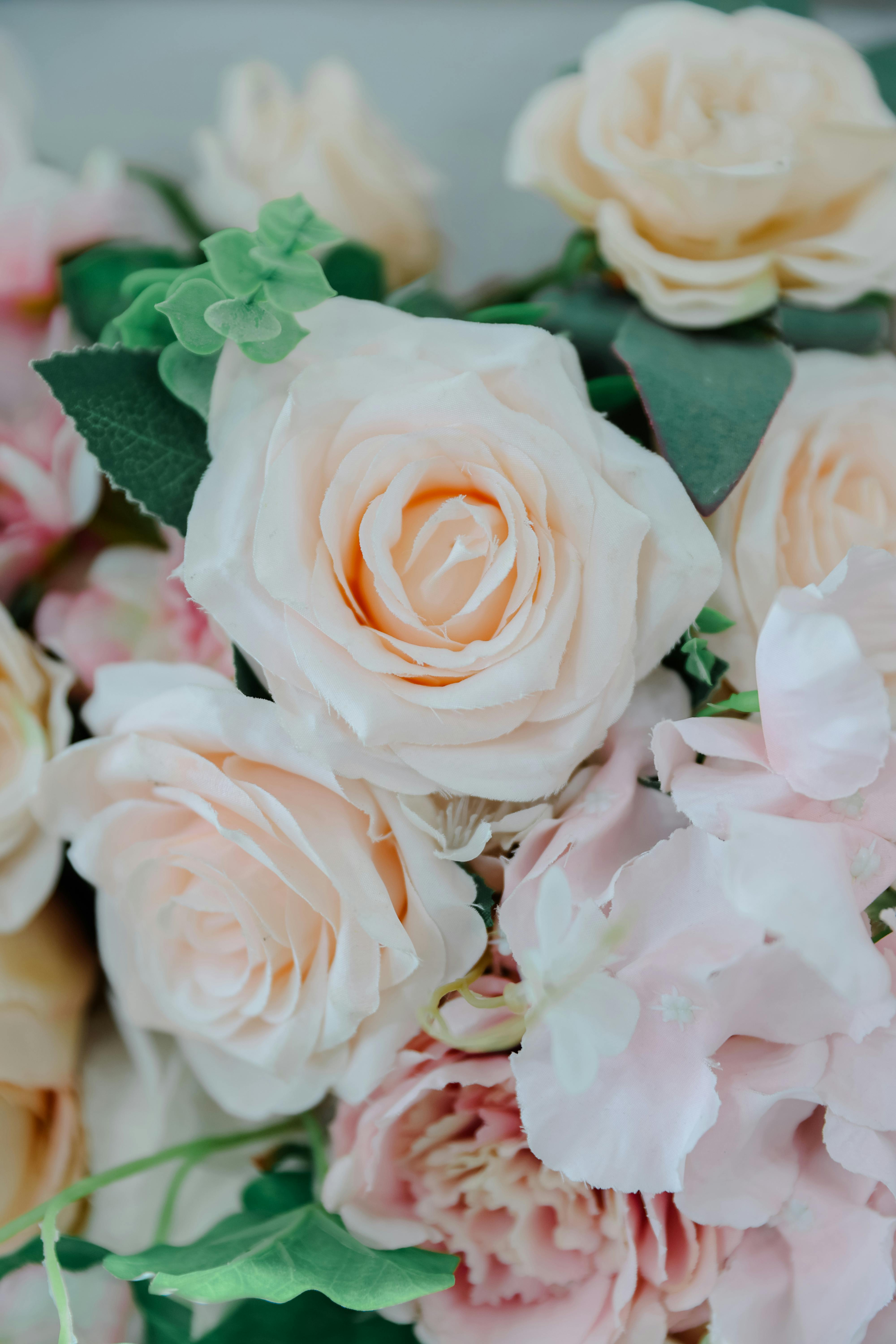 Elegant Bouquet of Soft Pastel Roses · Free Stock Photo