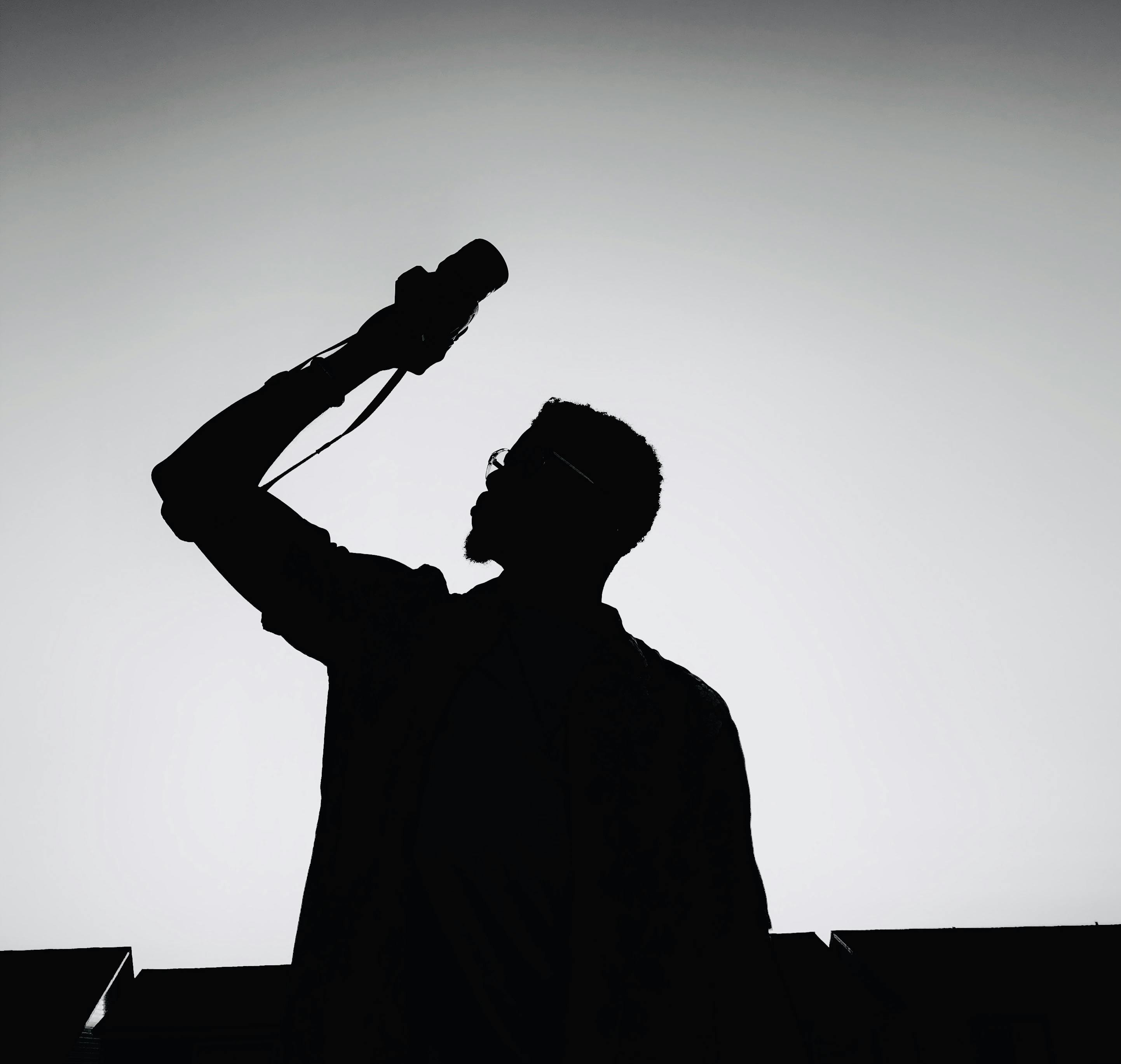 1000+ Amazing Man Standing Photos · Pexels · Free Stock Photos