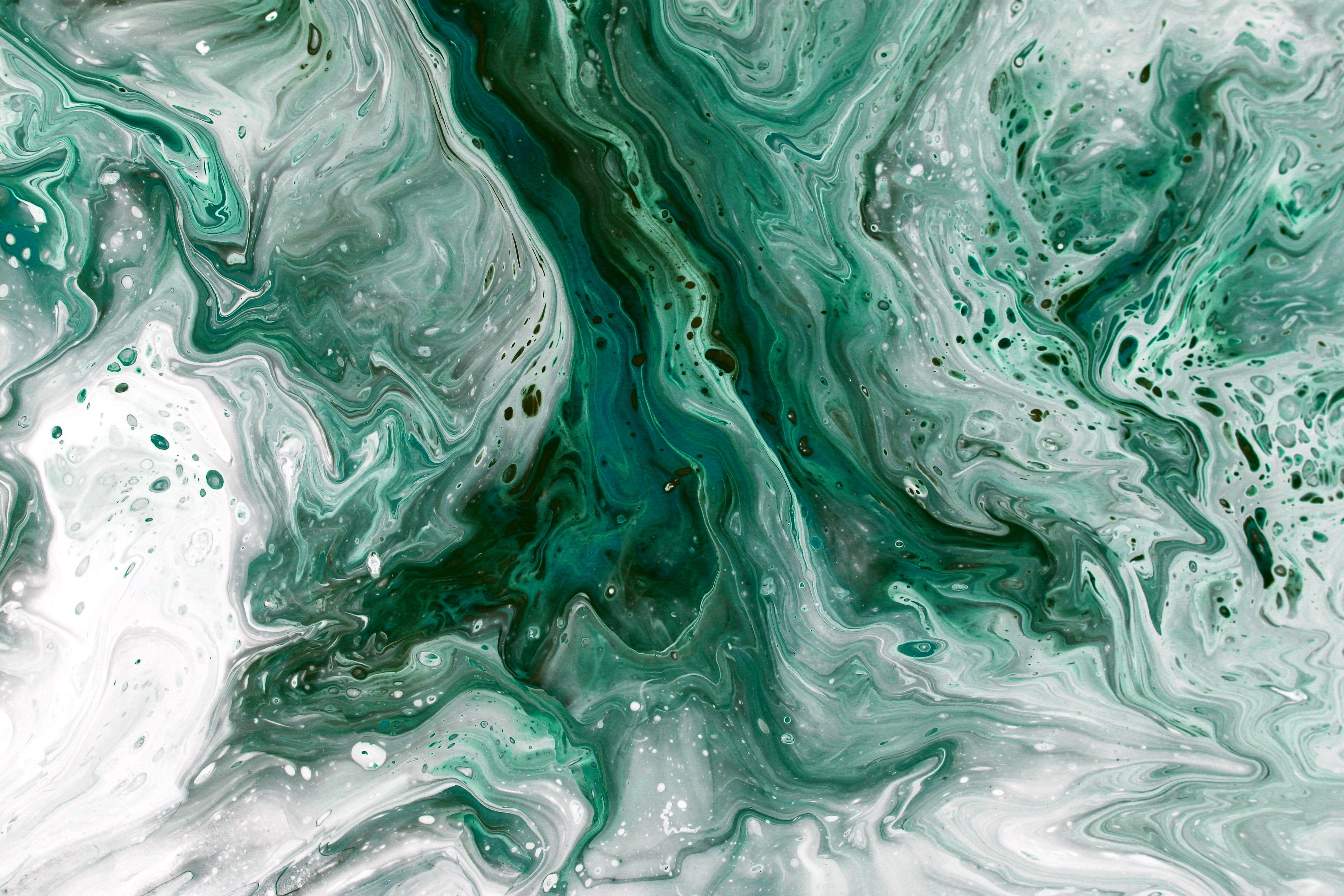 Abstract Green and White Fluid Art Pattern · Free Stock Photo