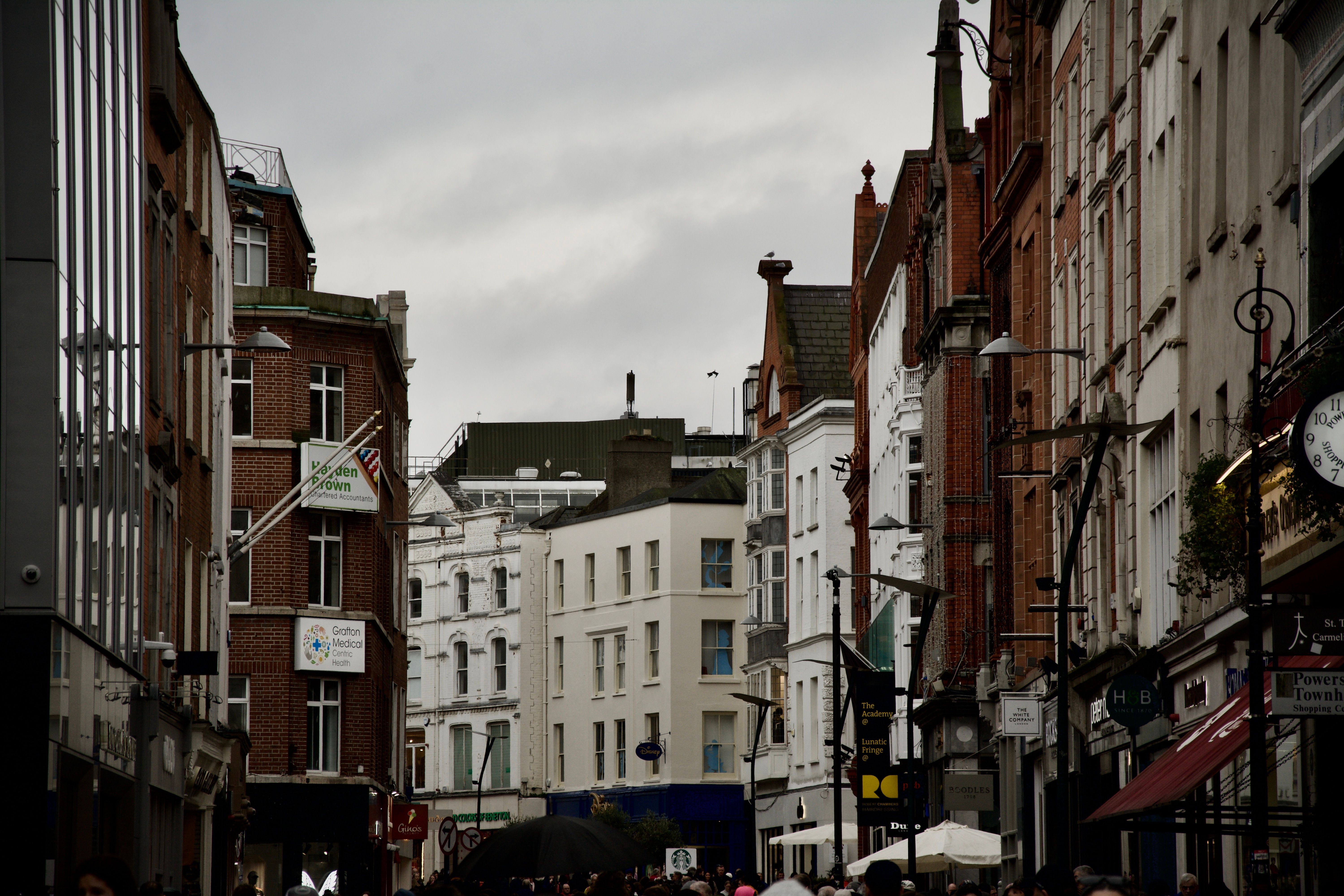 Relaxing In City Photos, Download The BEST Free Relaxing In City Stock ...
