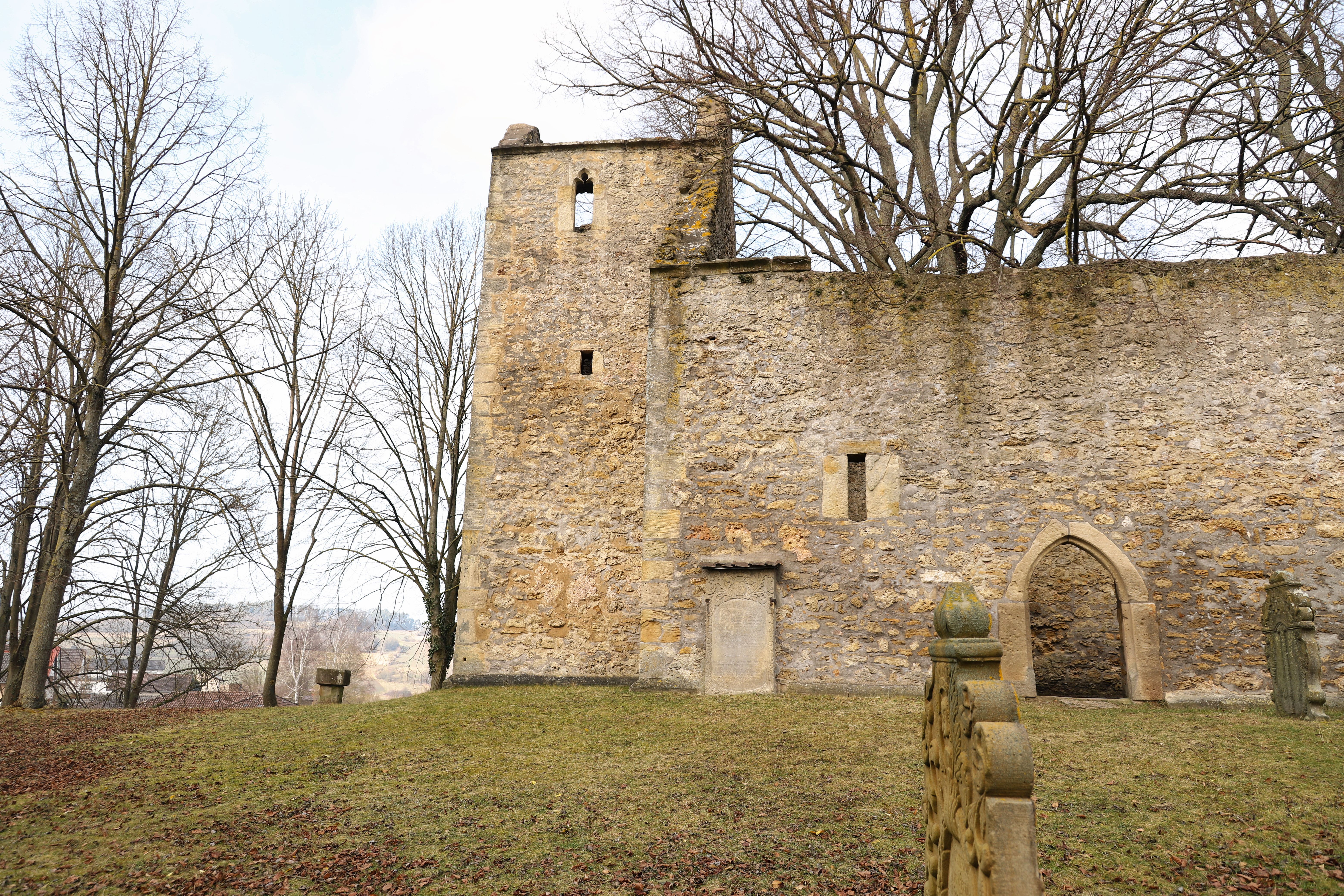 Historic Church Ruins with Stone Wall and Arches · Free Stock Photo