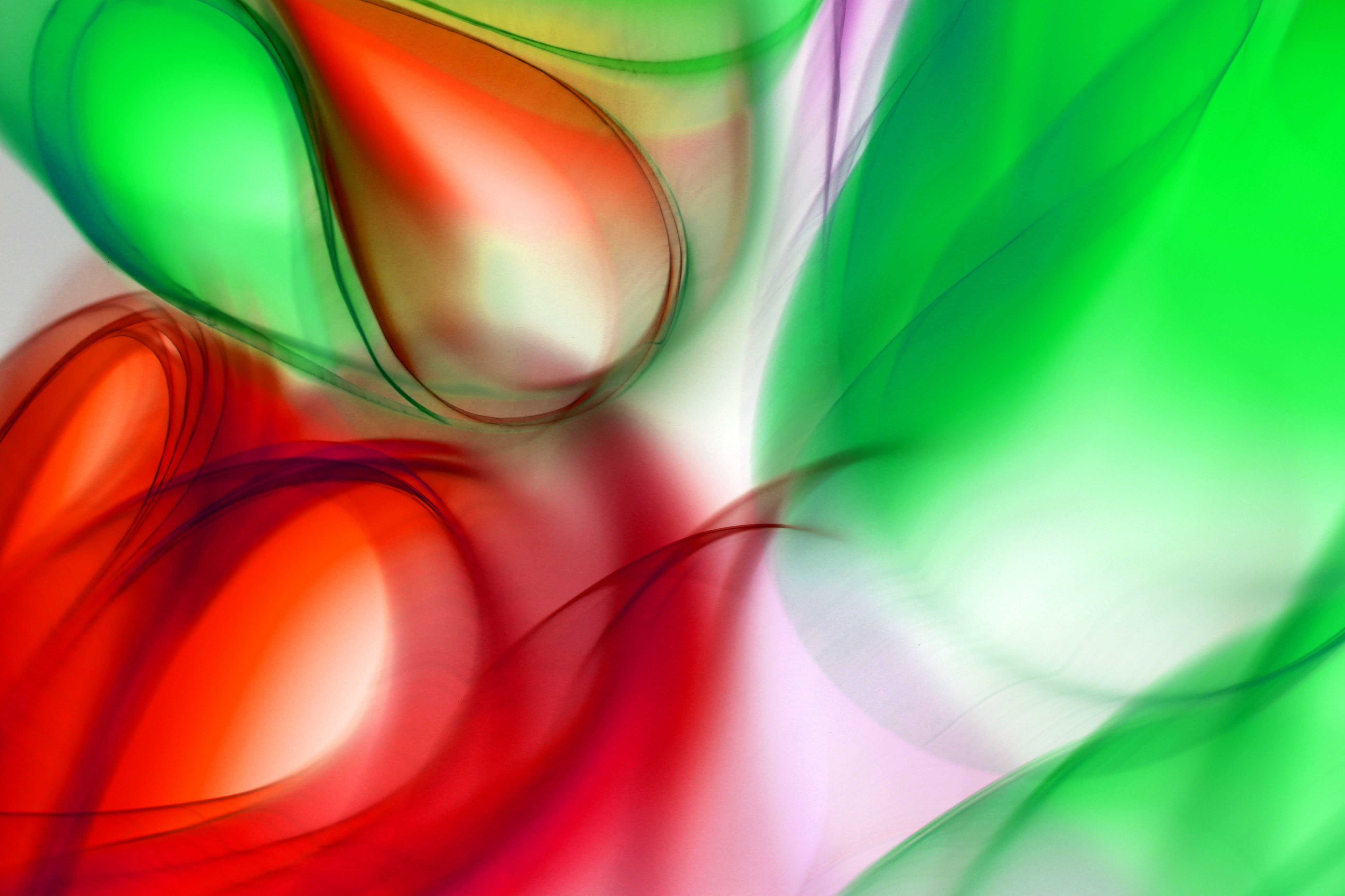 Vibrant Abstract Art with Red and Green Swirls · Free Stock Photo