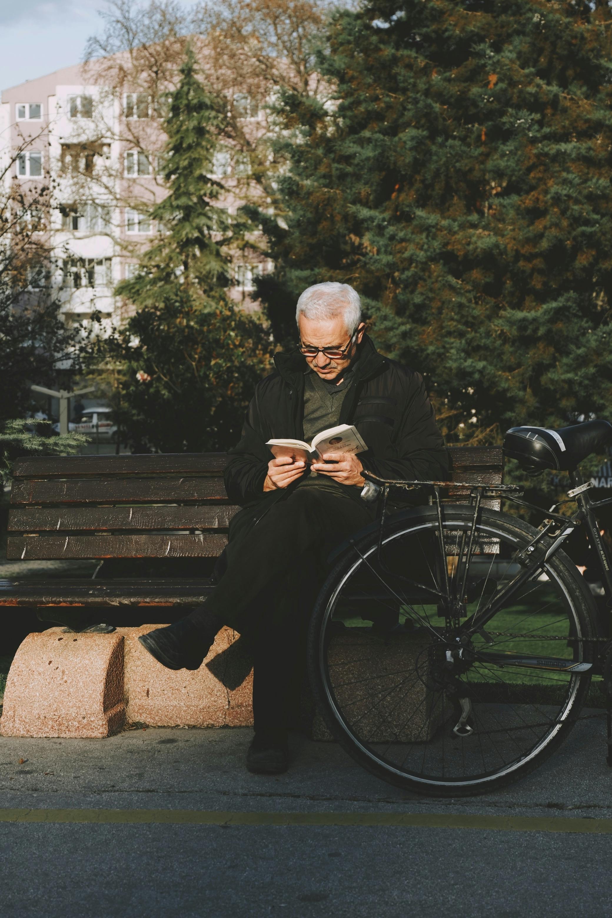 Men Reading Book Photos, Download The BEST Free Men Reading Book Stock ...