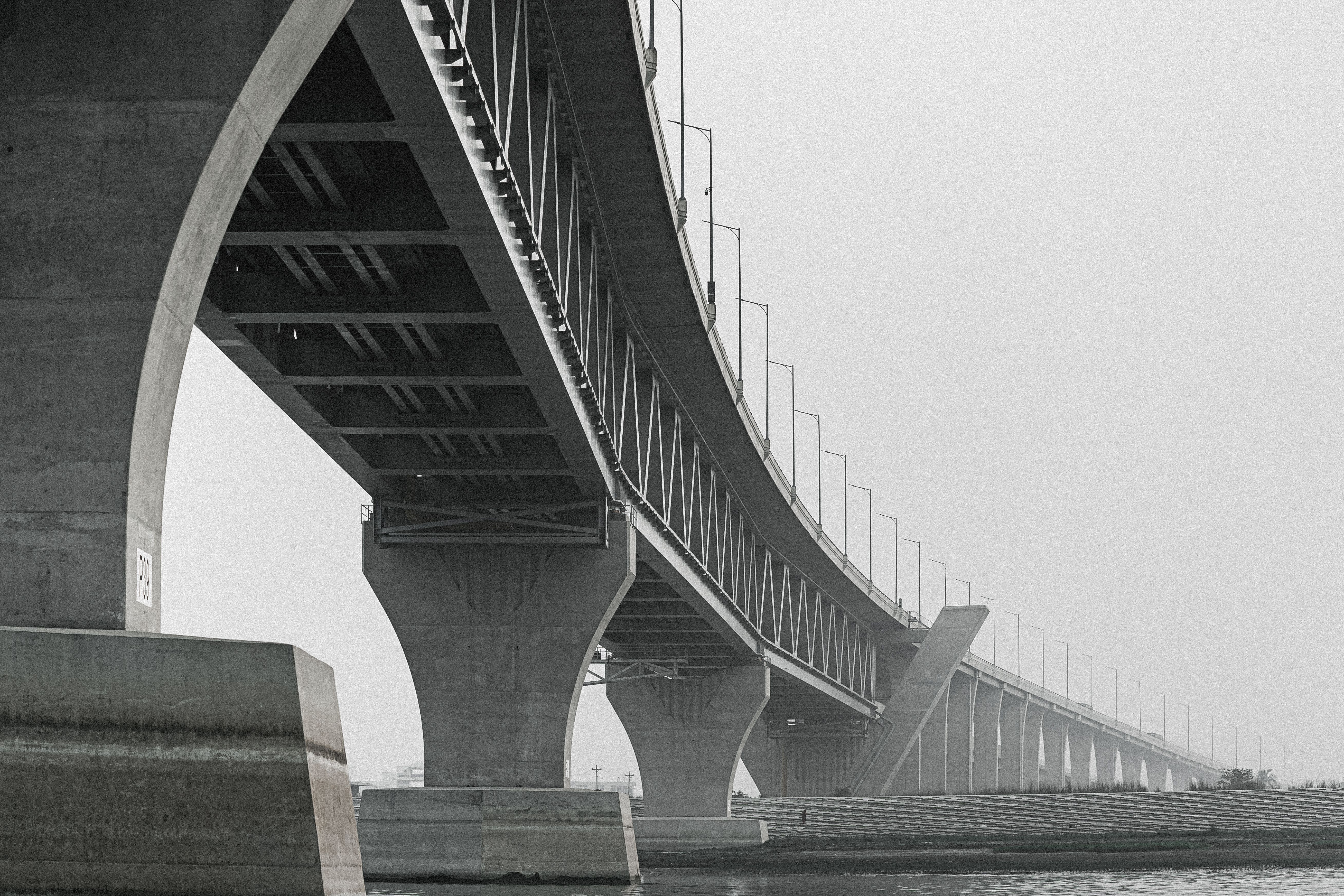 Elegant Architectural Design of a Modern Bridge · Free Stock Photo