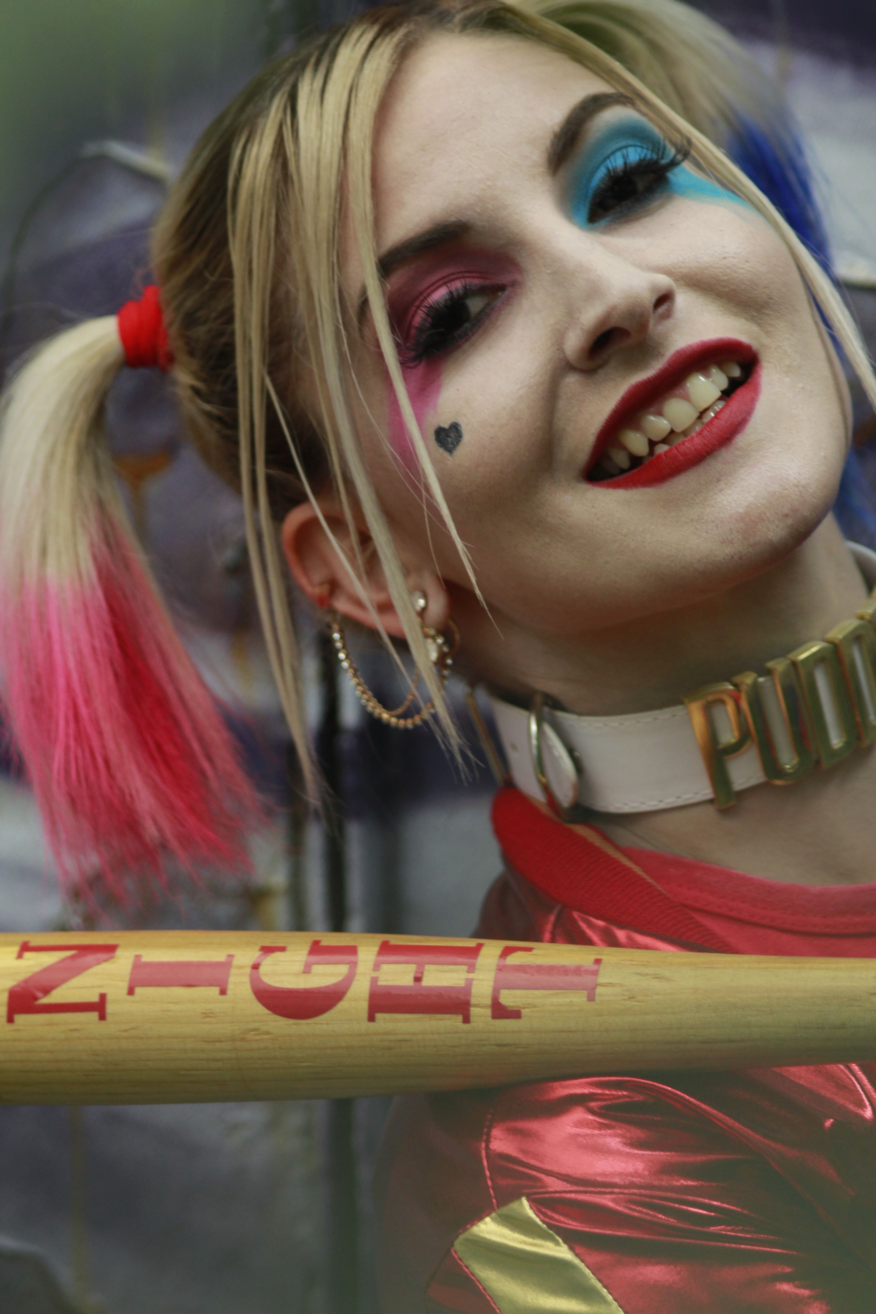 Harley Quinn In Ihren Gesprächen: Eine Cosplay Sitzung Vor Ort Und Als ...