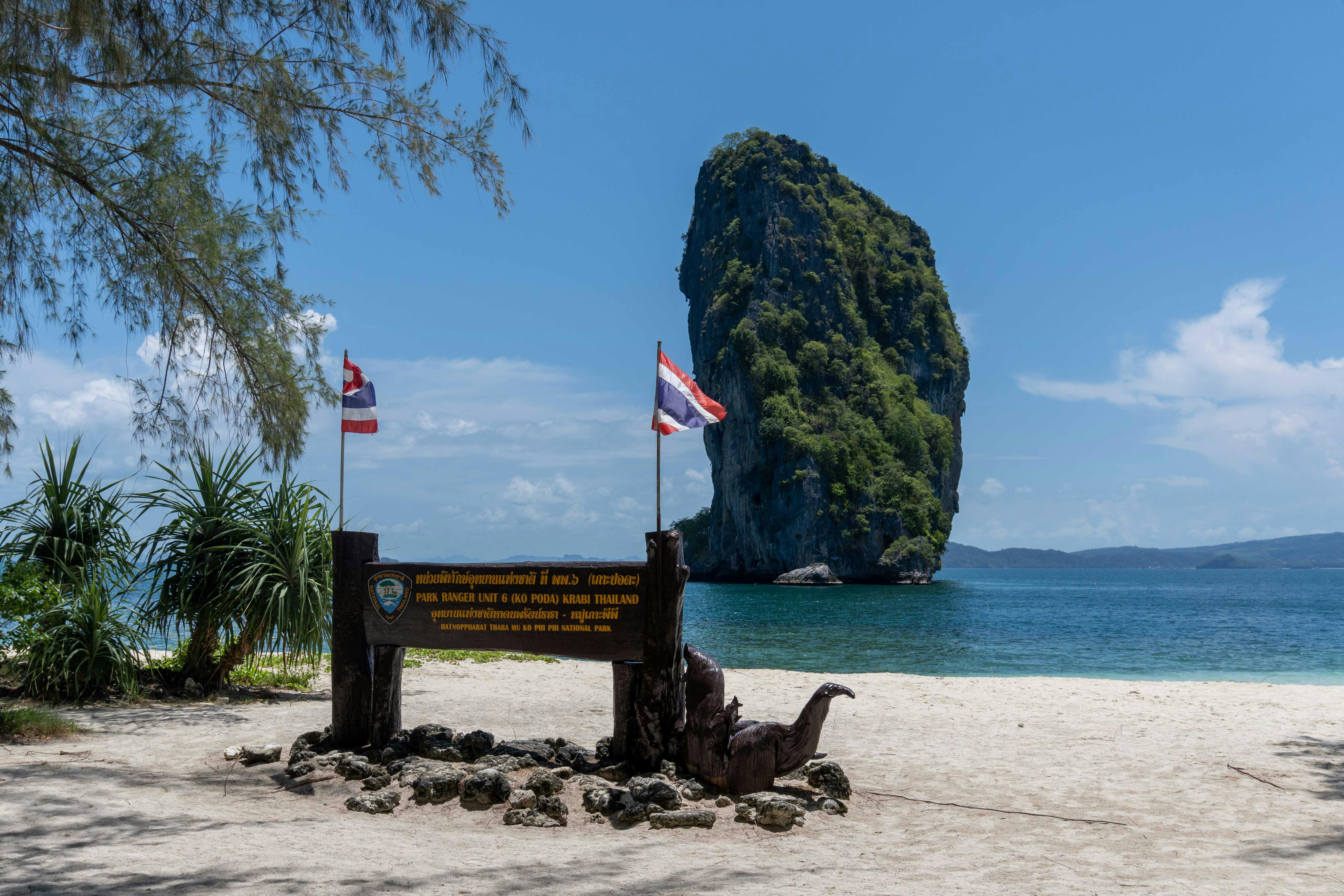 Idyllic Beach and Limestone Rock Formation in Thailand · Free Stock Photo