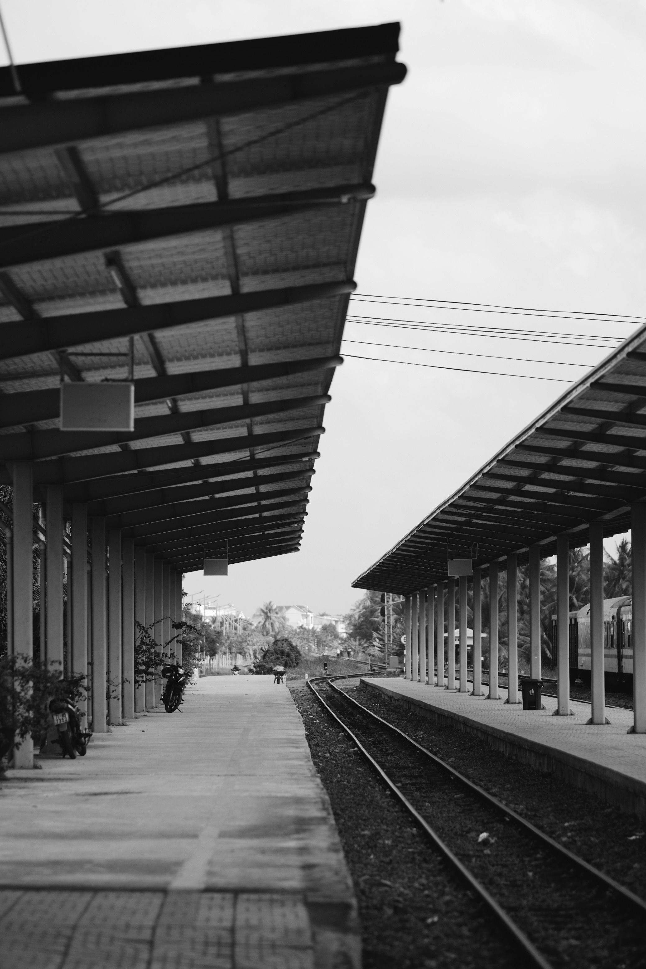 Black and White Train Station Architecture · Free Stock Photo