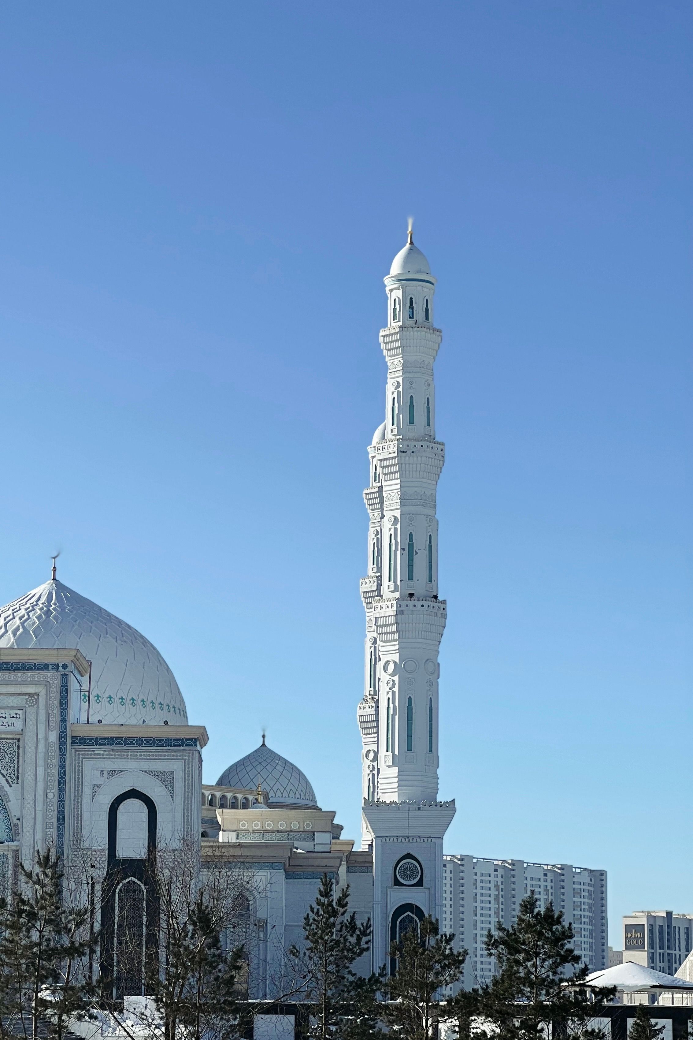 Menara Masjid Putih Yang Memukau Di Astana, Kazakhstan · Foto Stok Gratis