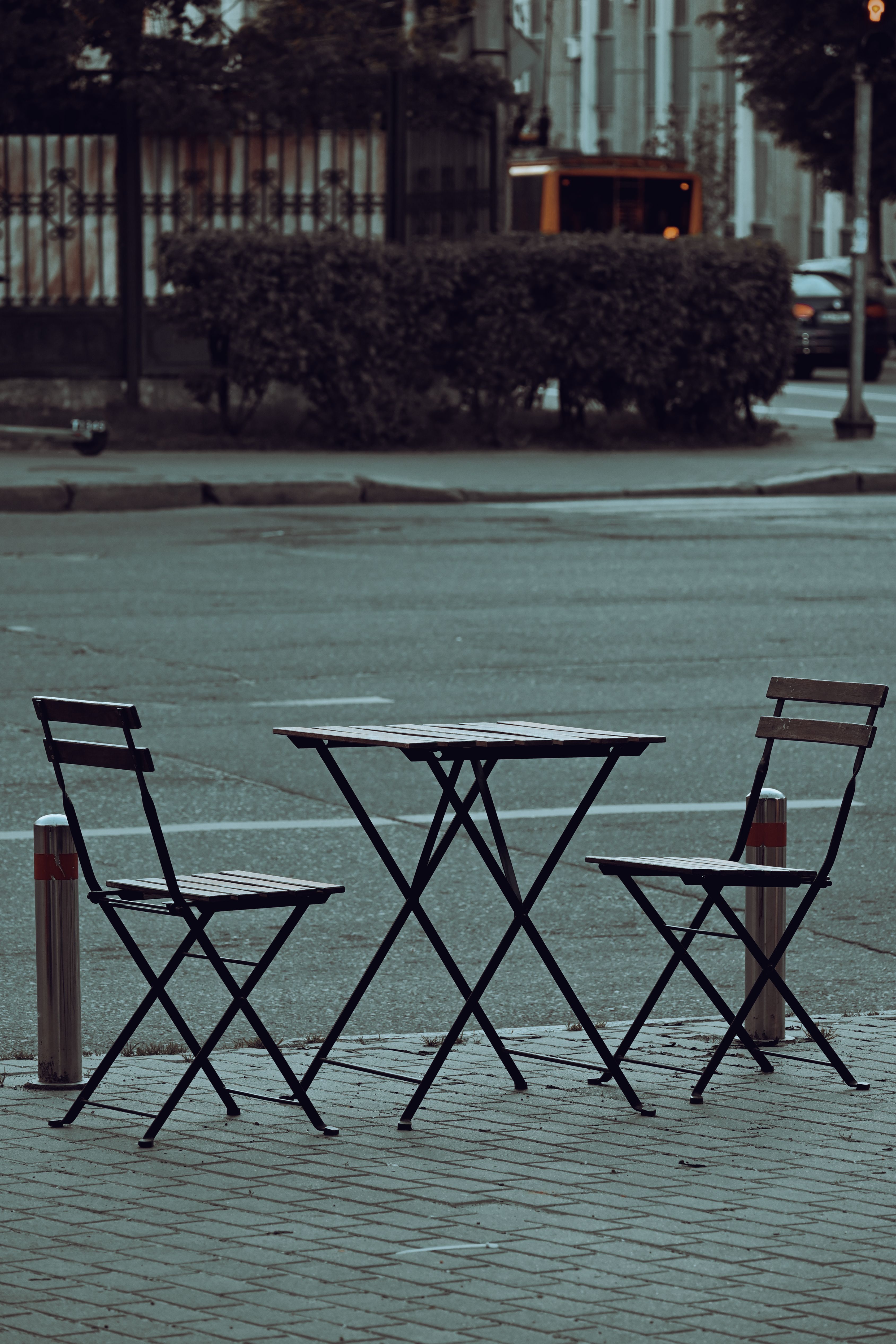 Outdoor Café Table in Kyiv Street Scene · Free Stock Photo