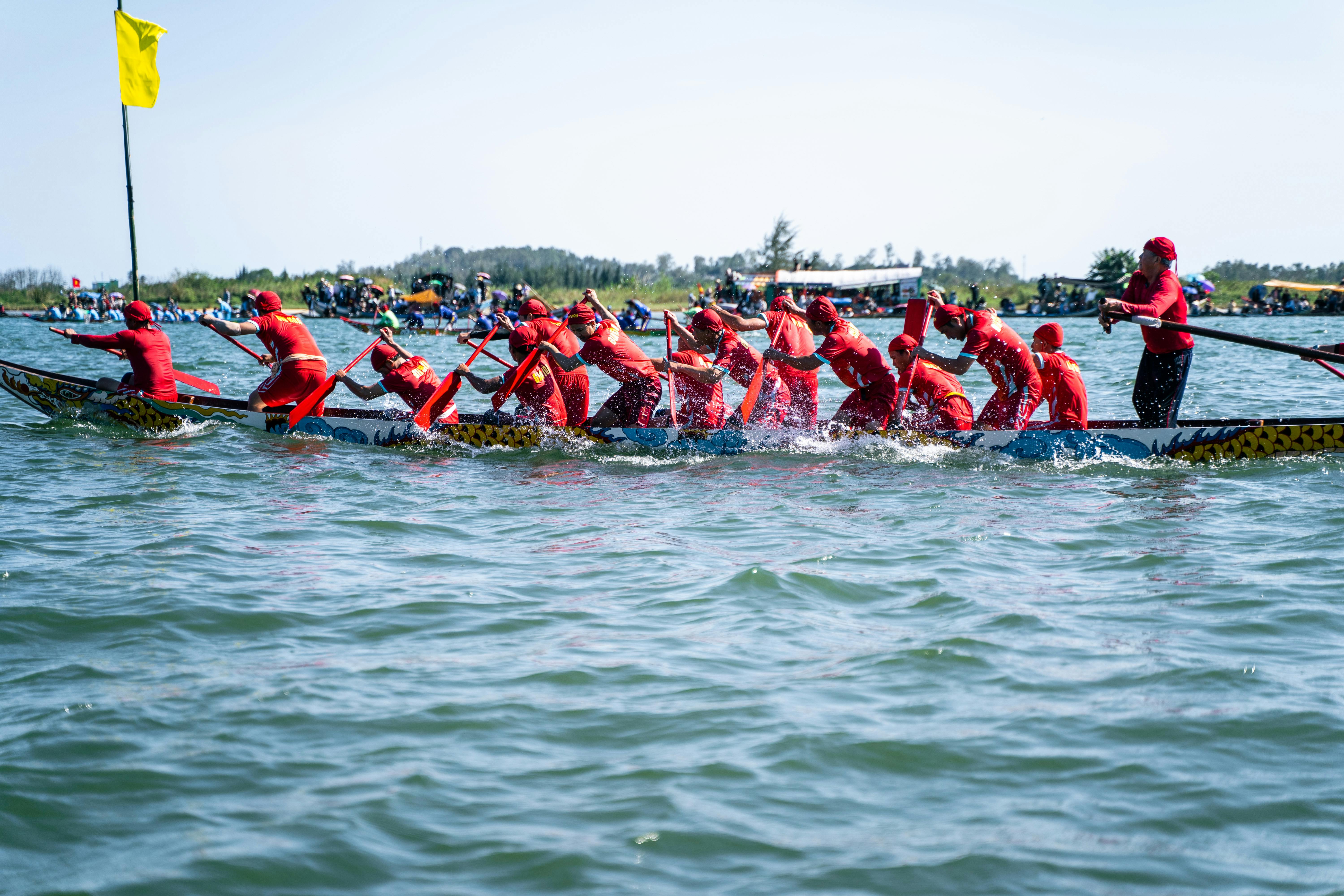 Traditional Boat Racing in Vietnam Waters · Free Stock Photo