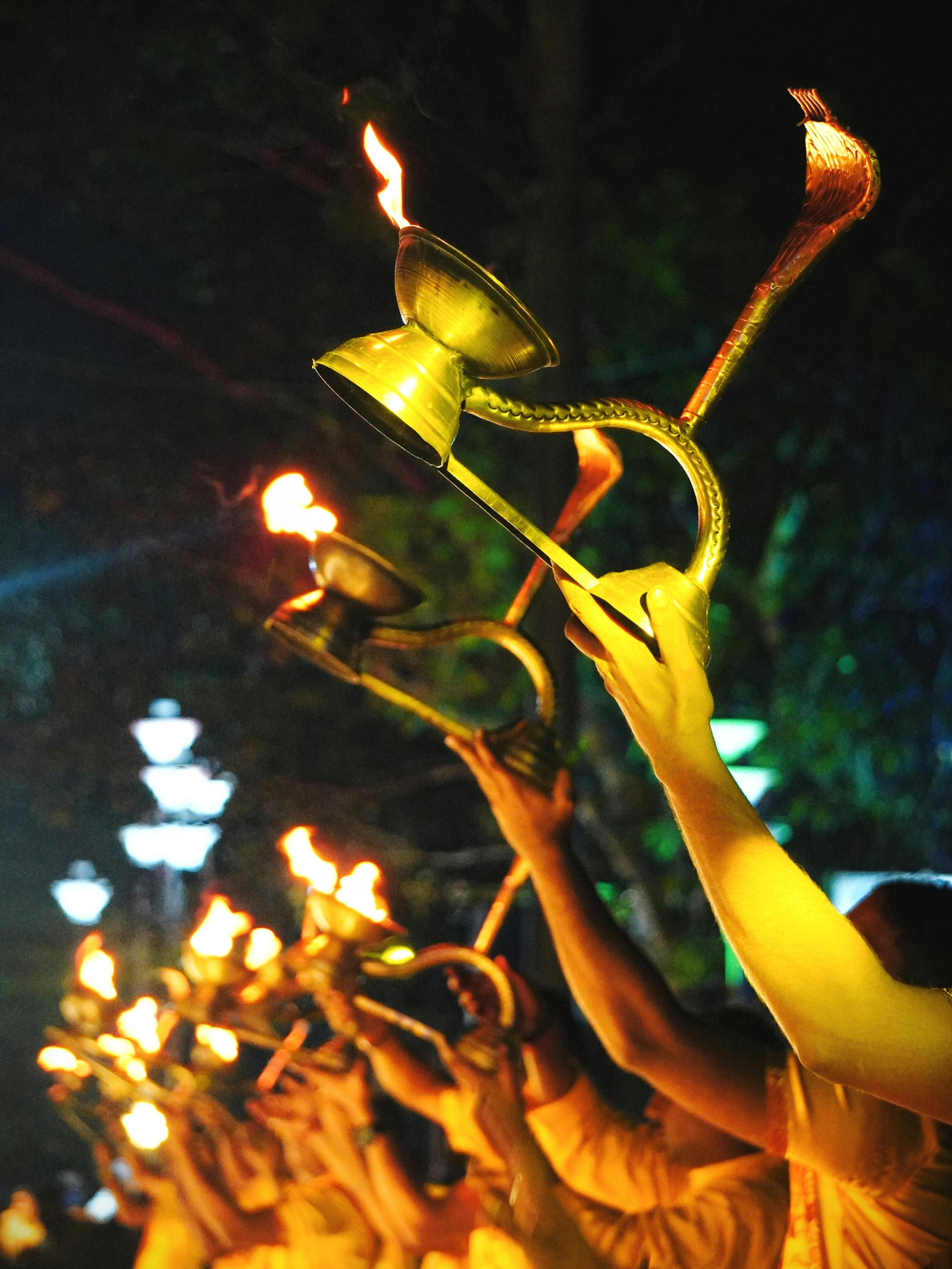 Night-time Ritual with Flames in Kolkata, India · Free Stock Photo