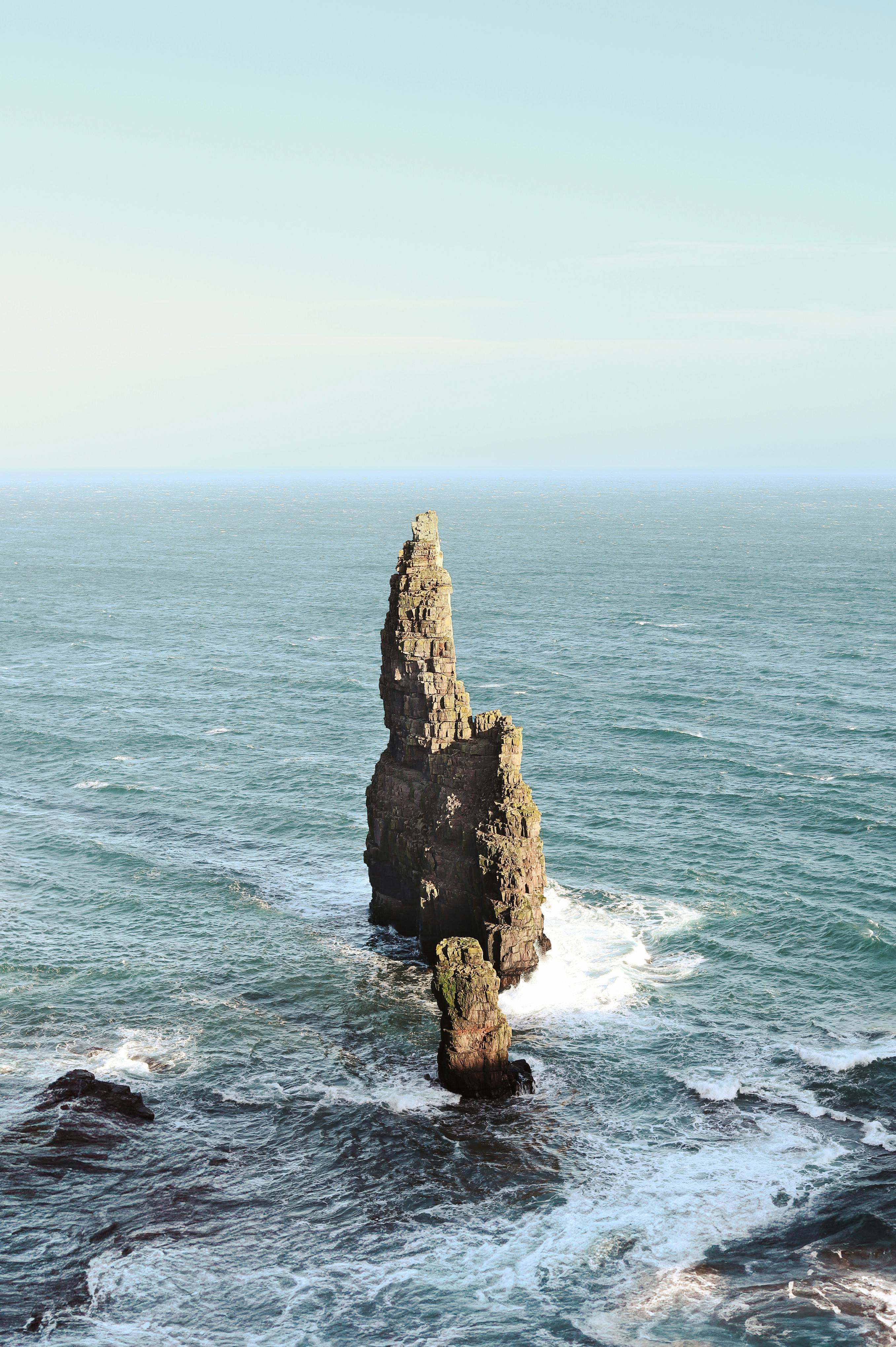 Dramatic Ocean Sea Stack Formation · Free Stock Photo